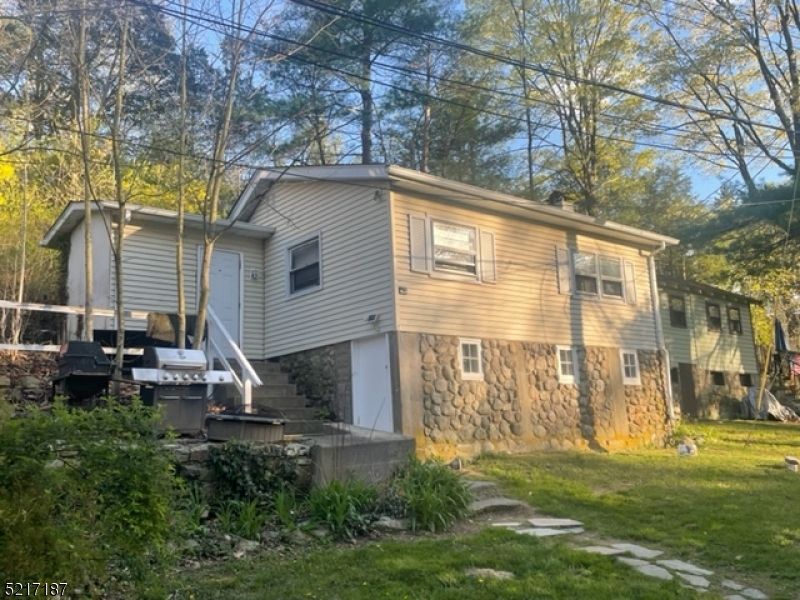 6 & 4 Apple Trl, Oak Ridge, NJ 07438 - See Est. Value, Schools & More