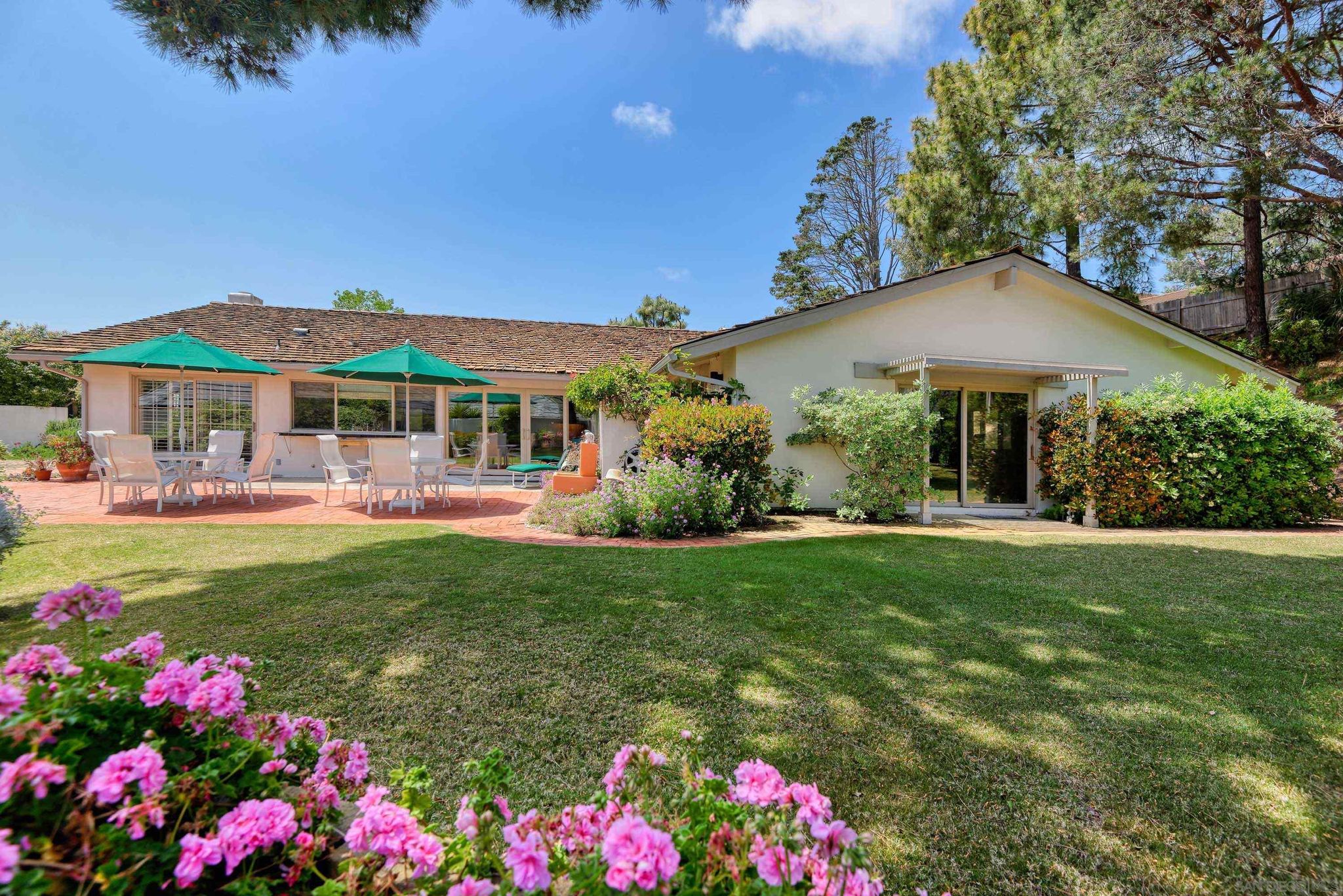 6699 Via Estrada, La Jolla, CA 92037 - See Est. Value, Schools & More