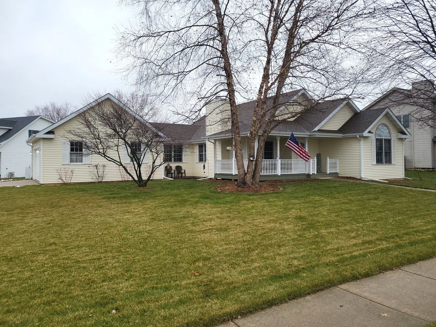 11257 Yarby Ln, Machesney Park, IL 61115 - See Est. Value, Schools & More