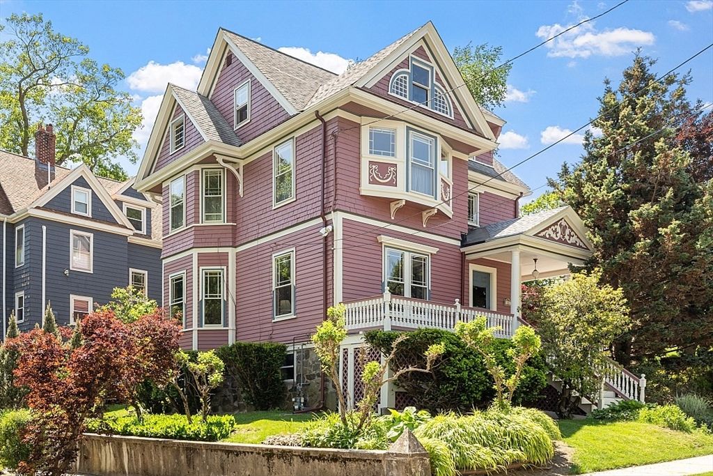 26 Ashmont St, Melrose, MA 02176 - See Est. Value, Schools & More
