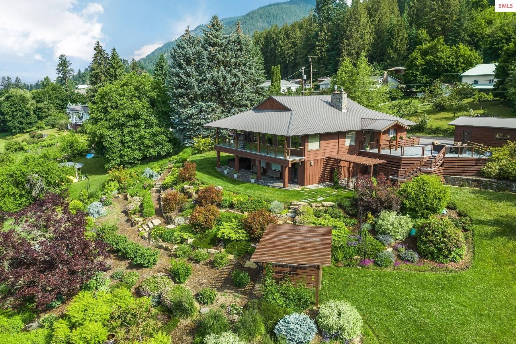 716 Lakeview Blvd, Hope, ID 83836 - See Est. Value, Schools & More