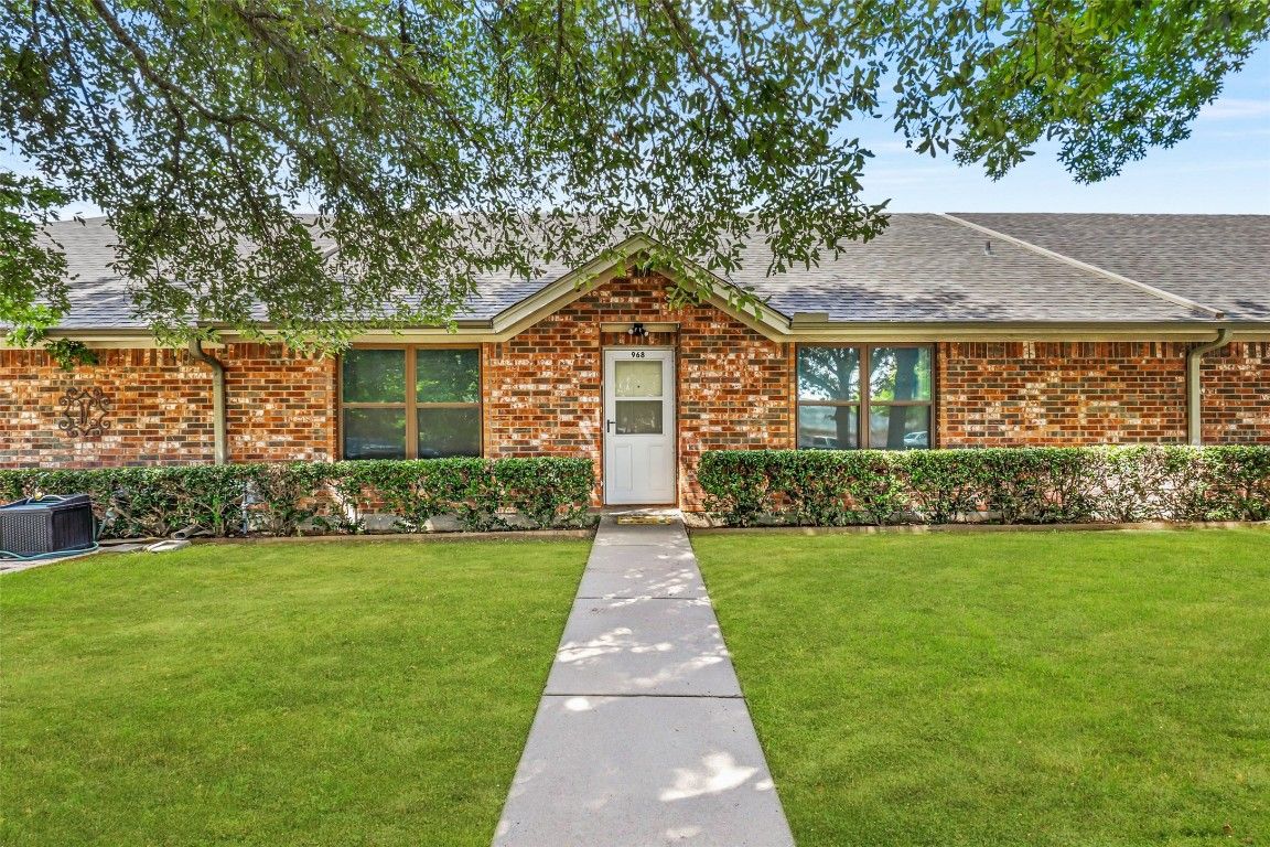 968 Austin Ct, Weatherford, TX 76086 - See Est. Value, Schools & More