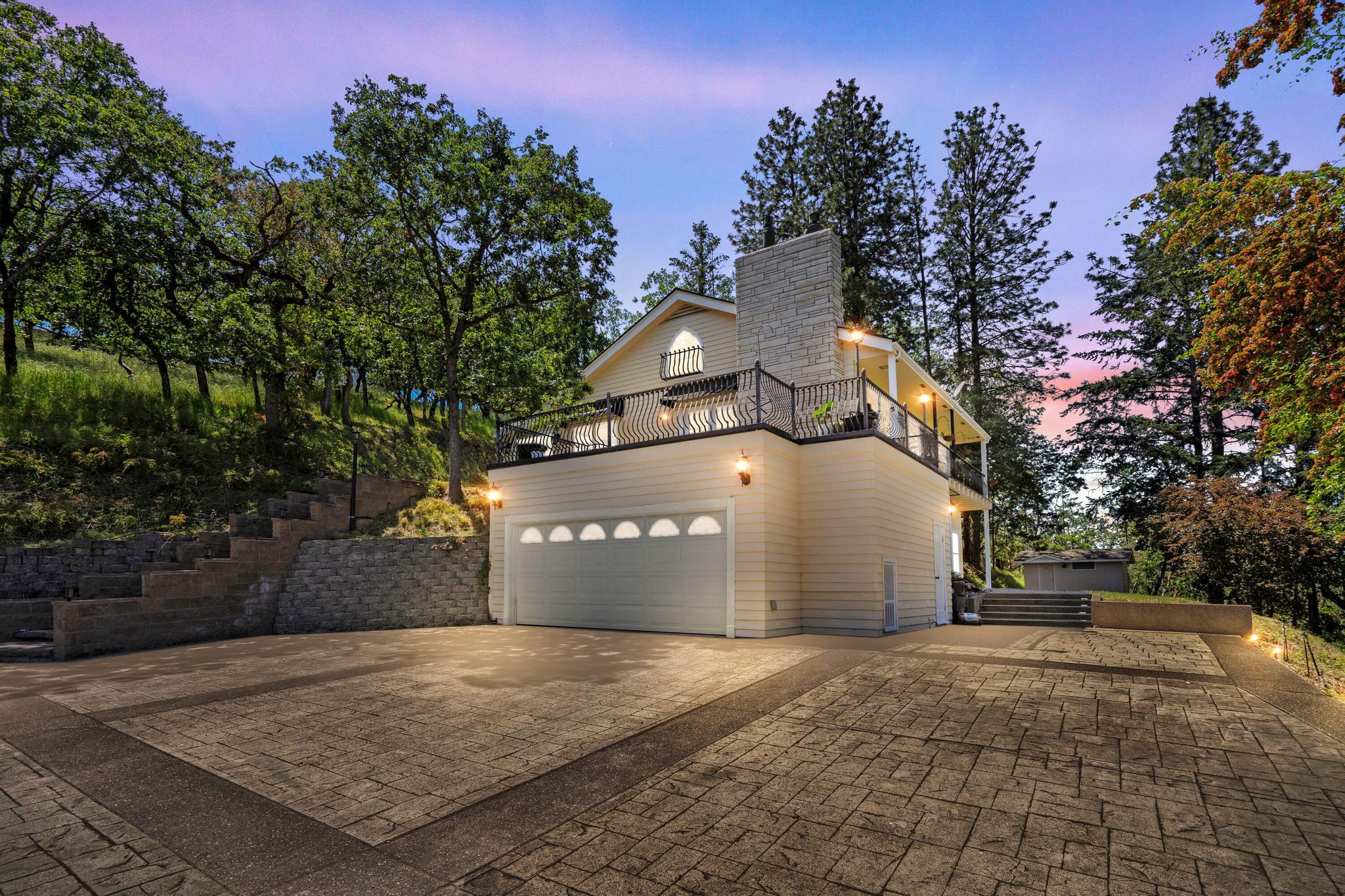 6397 Pioneer Rd, Medford, OR 97501 - See Est. Value, Schools & More