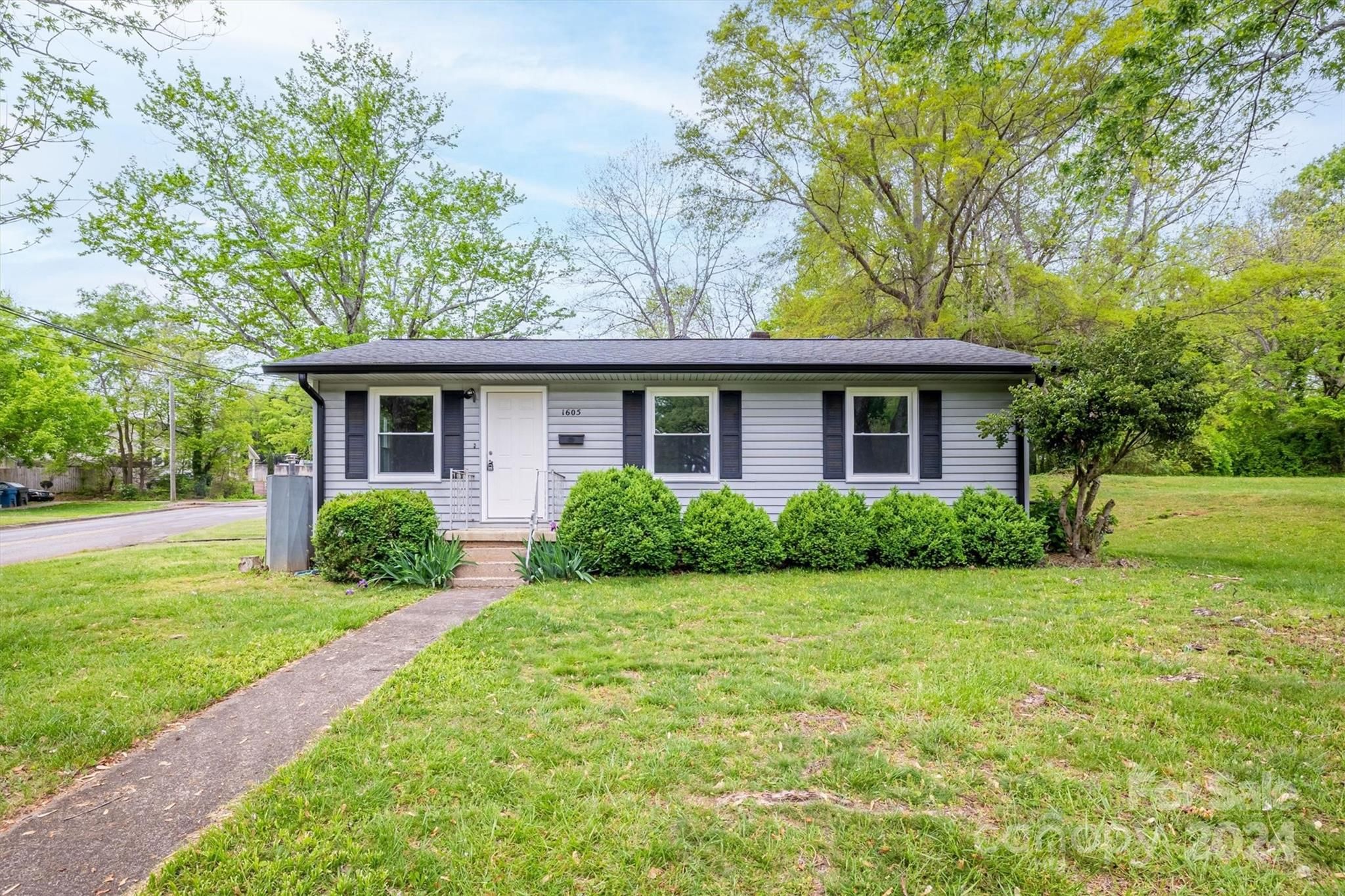 1605 3rd Street Dr NE, Hickory, NC 28601 | MLS# 4127294 | Trulia