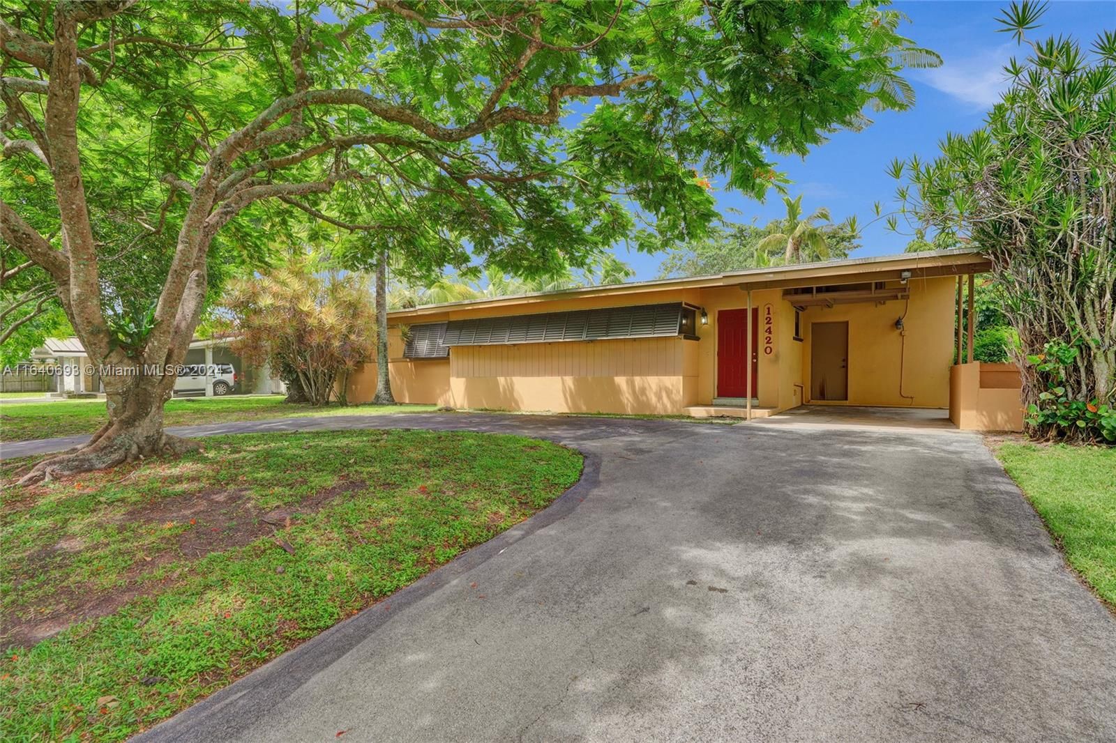 12420 SW 93rd Ct, Miami, FL 33176 - See Est. Value, Schools & More