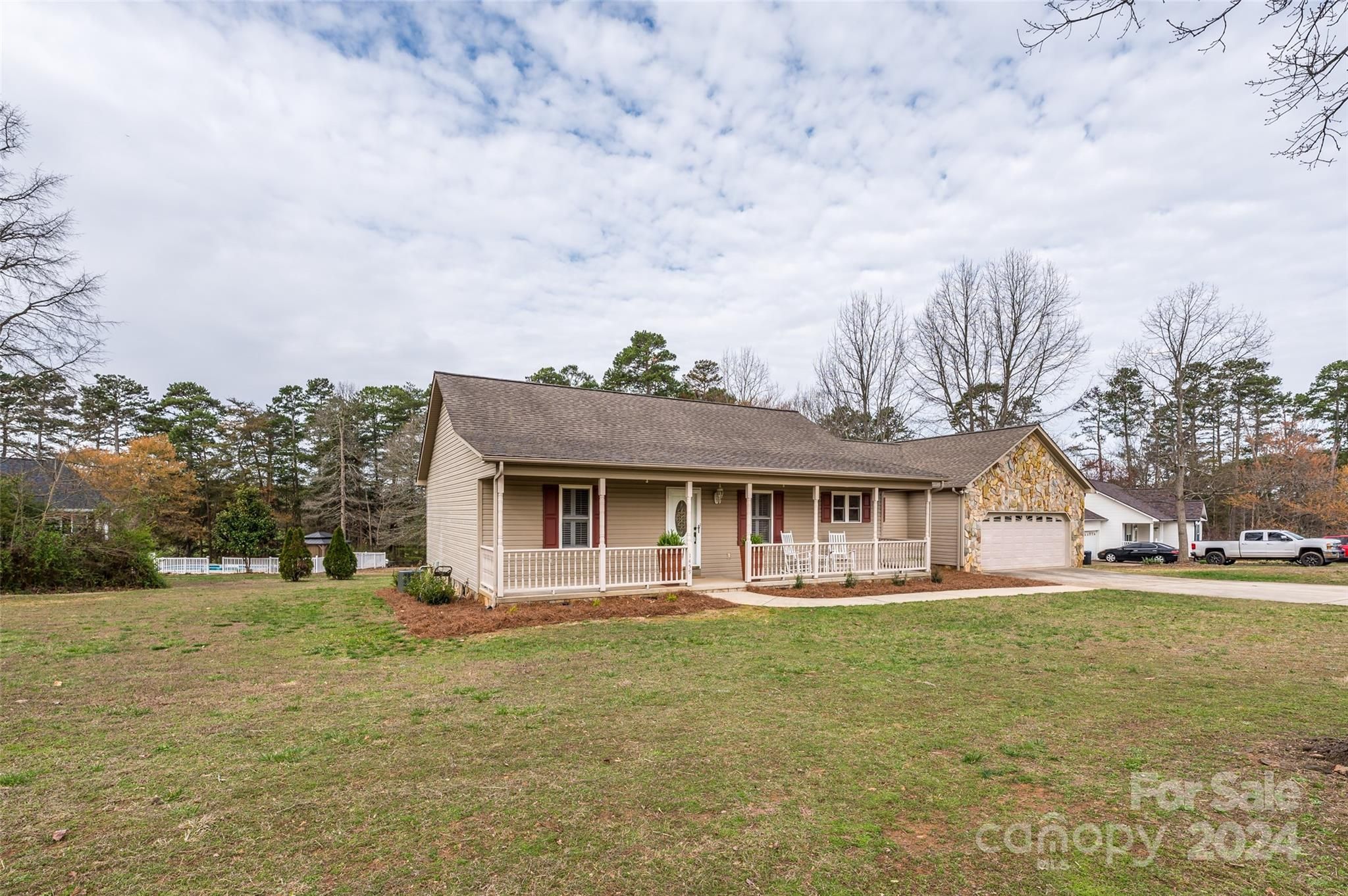 1459 Angela Ct, Lincolnton, NC 28092 - See Est. Value, Schools & More