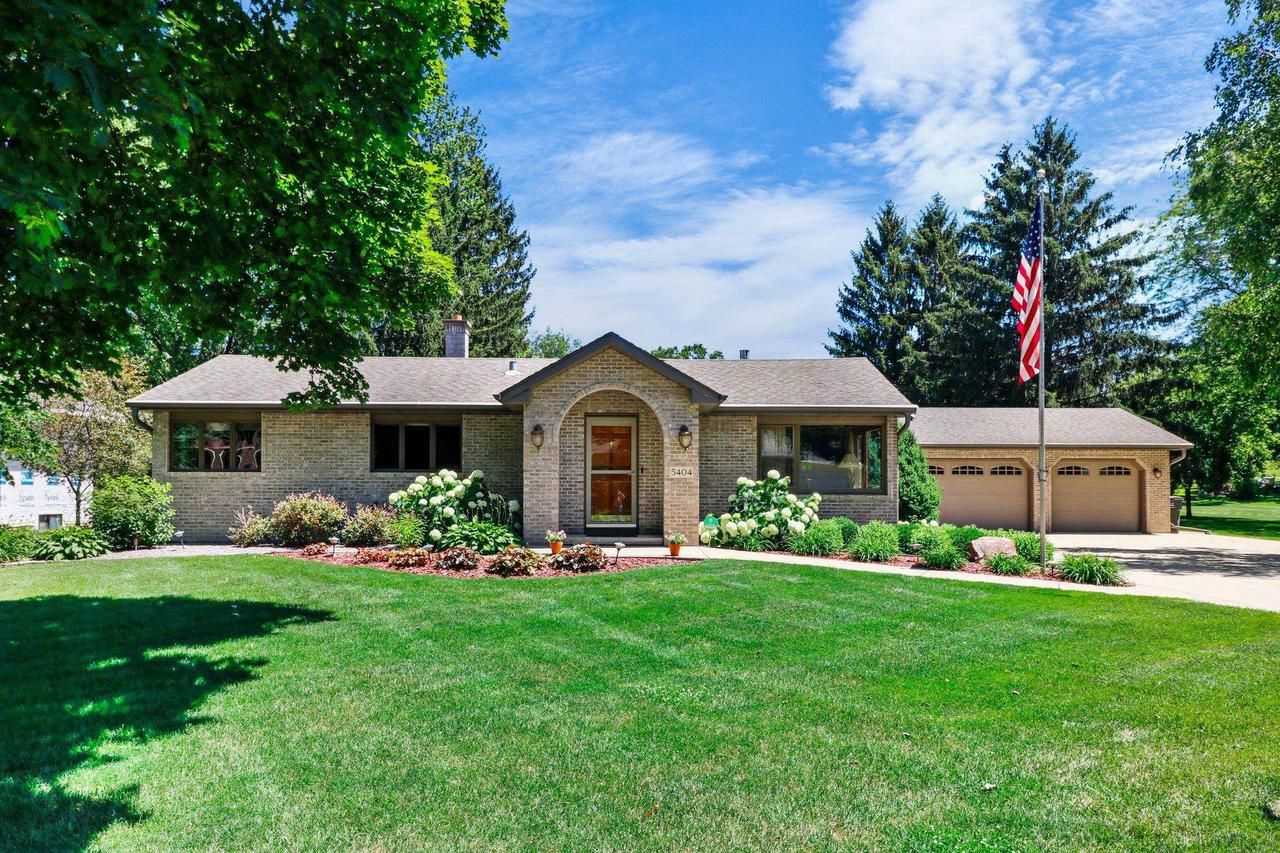 5404 Midmoor Road, Monona, WI 53716 - See Est. Value, Schools & More