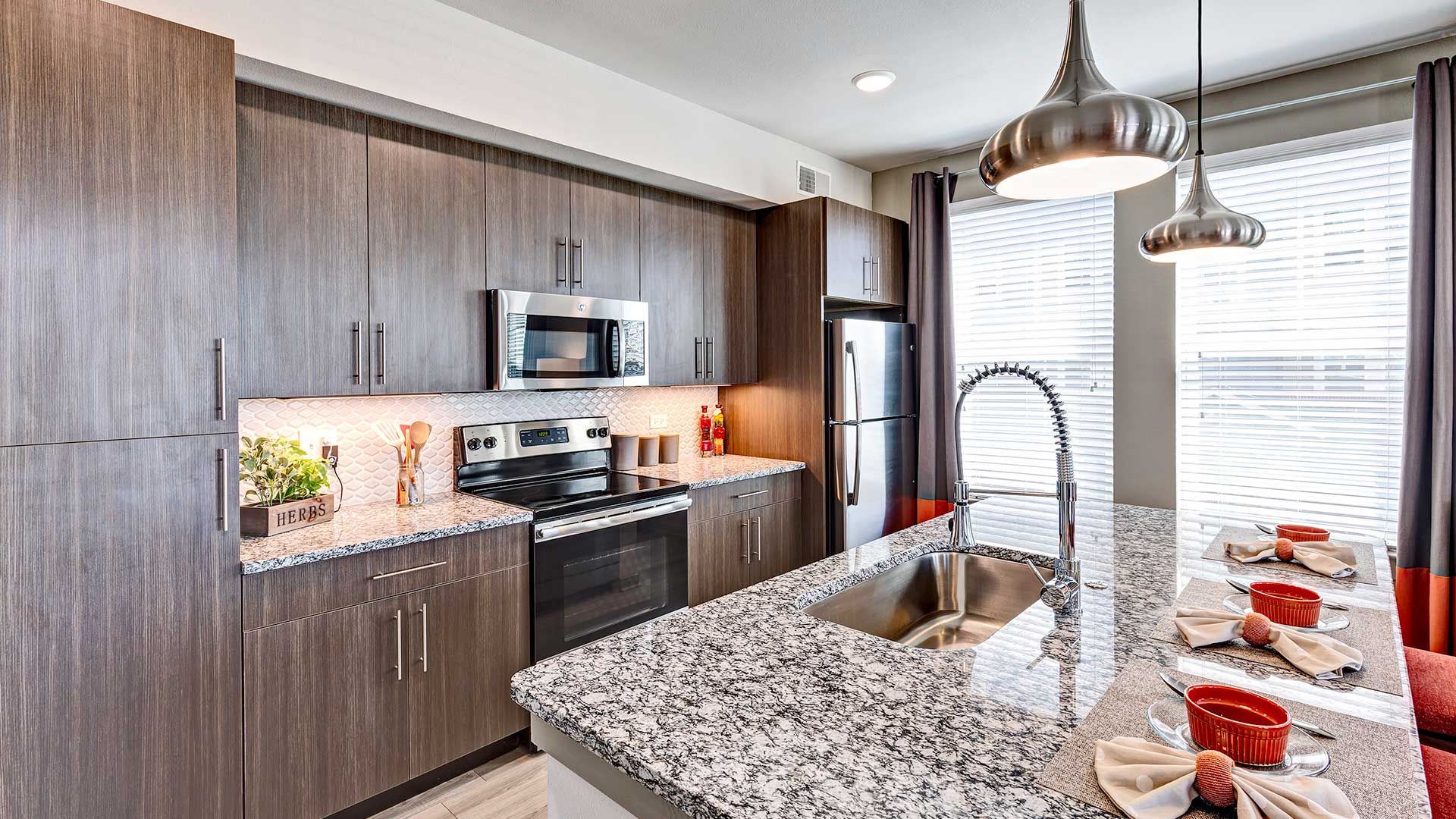 680 E Algonquin Rd #2544405, Schaumburg, IL 60173 - See Est. Value, Schools & More