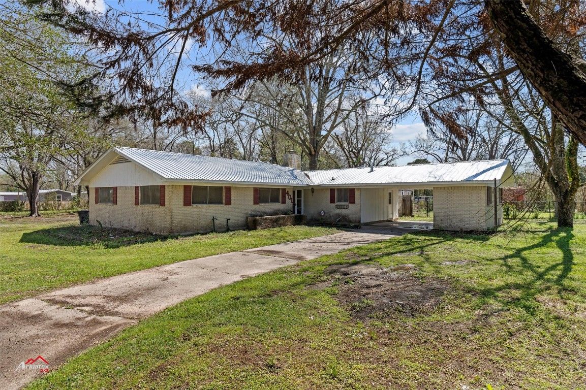 401 Uncas St, Logansport, LA 71049 - See Est. Value, Schools & More