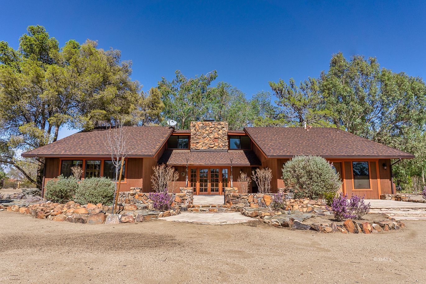 817 N Wildflower St, Ridgecrest, CA 93555 - See Est. Value, Schools & More