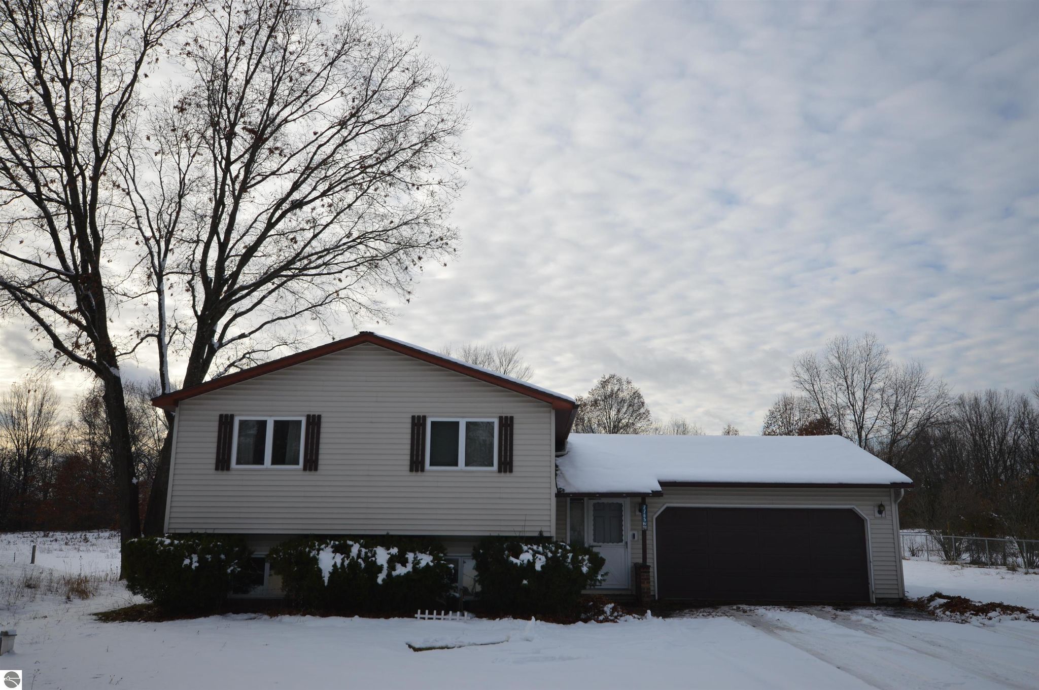 2285 W Carriage Hill Dr, Traverse City, MI 49686 - See Est. Value ...