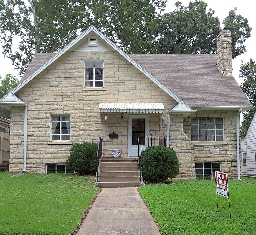 1716 Humboldt St, Manhattan, KS 66502 - See Est. Value, Schools & More