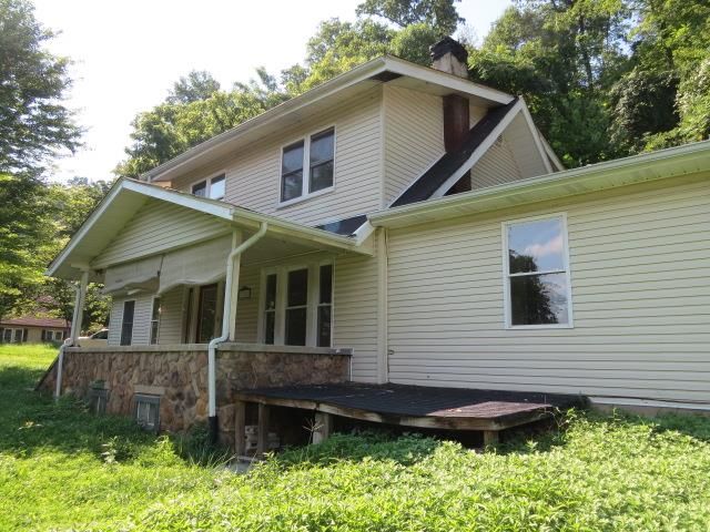 738 Belcher Ln, Baxter, KY 40806 - See Est. Value, Schools & More
