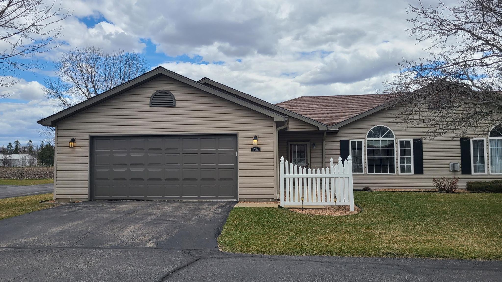 1709A Carriage Home Dr, Austin, MN 55912 - See Est. Value, Schools & More