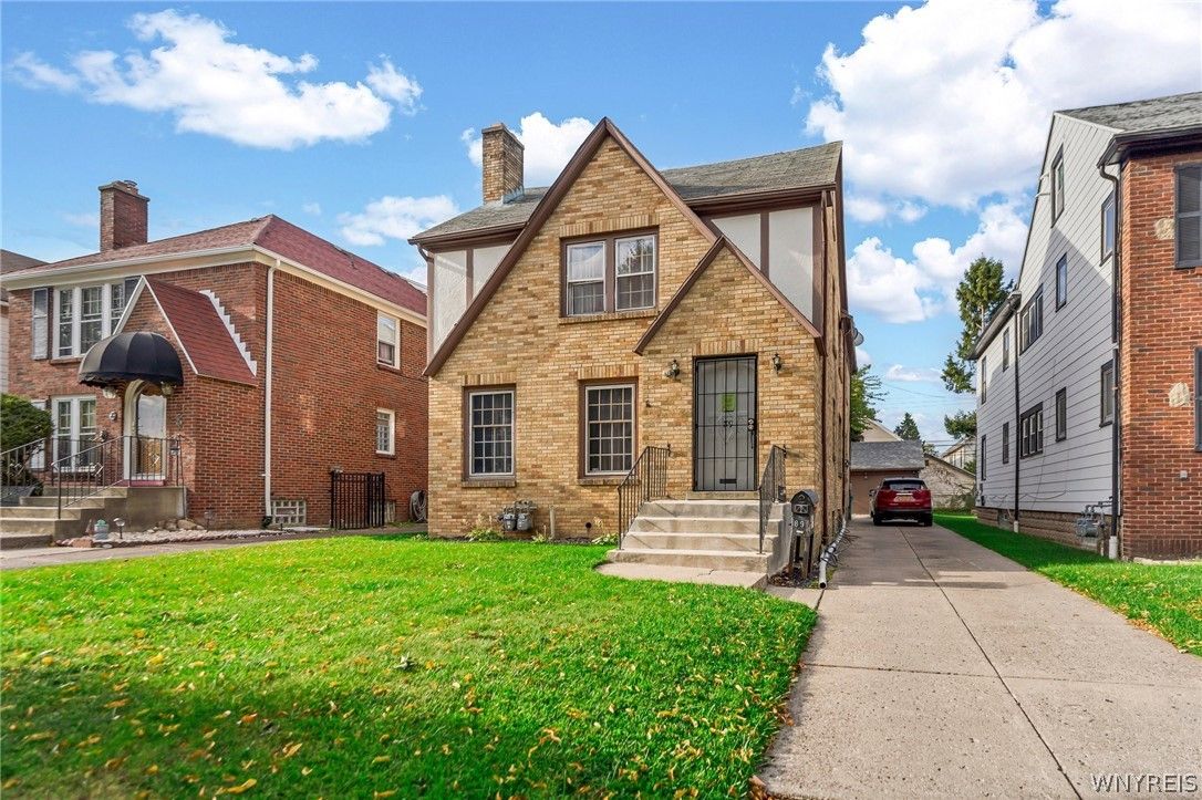 89 Mercer Ave, Buffalo, NY 14214 - See Est. Value, Schools & More