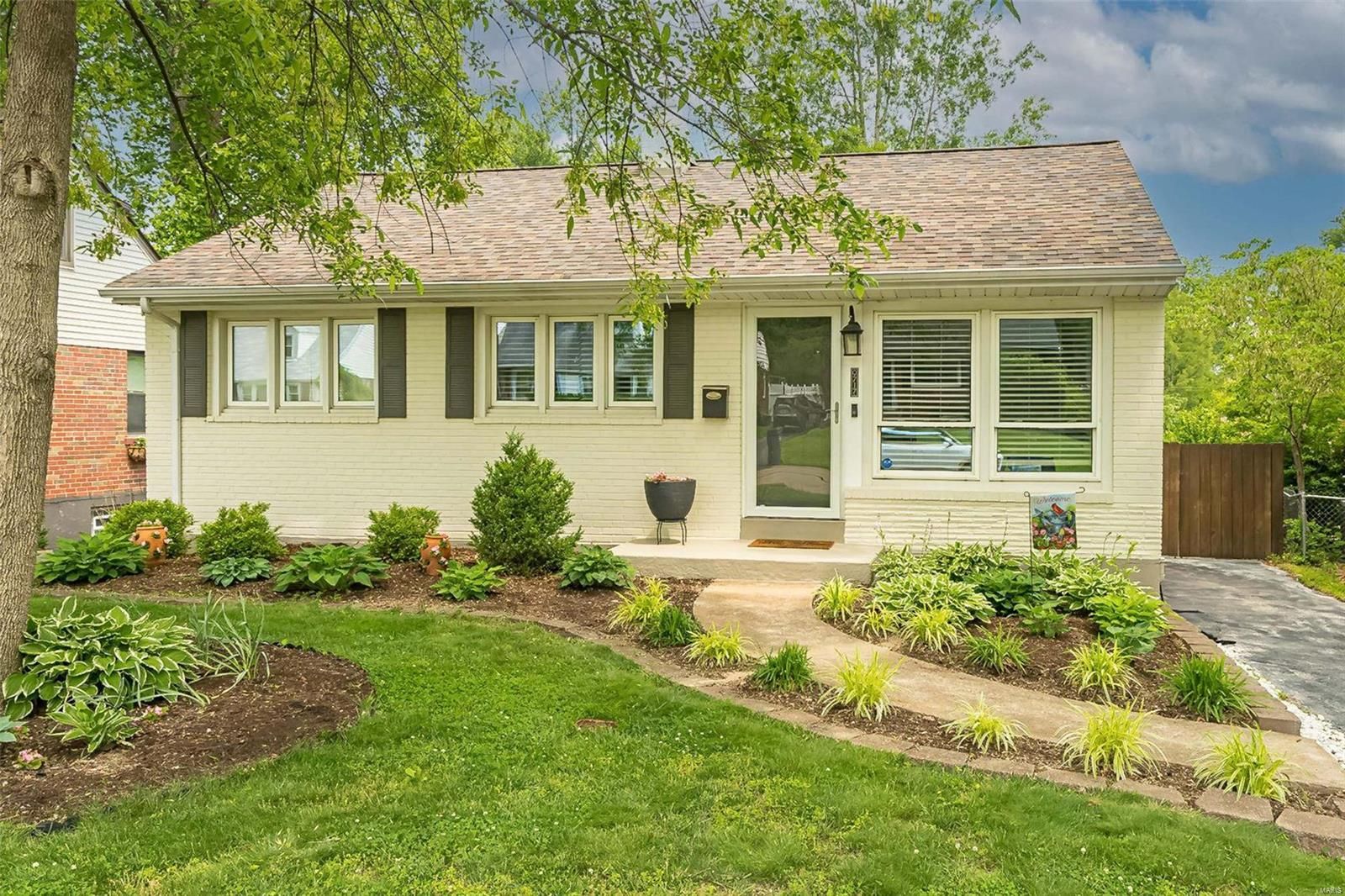 9717 Graystone Ter, Saint Louis, MO 63119 | Trulia