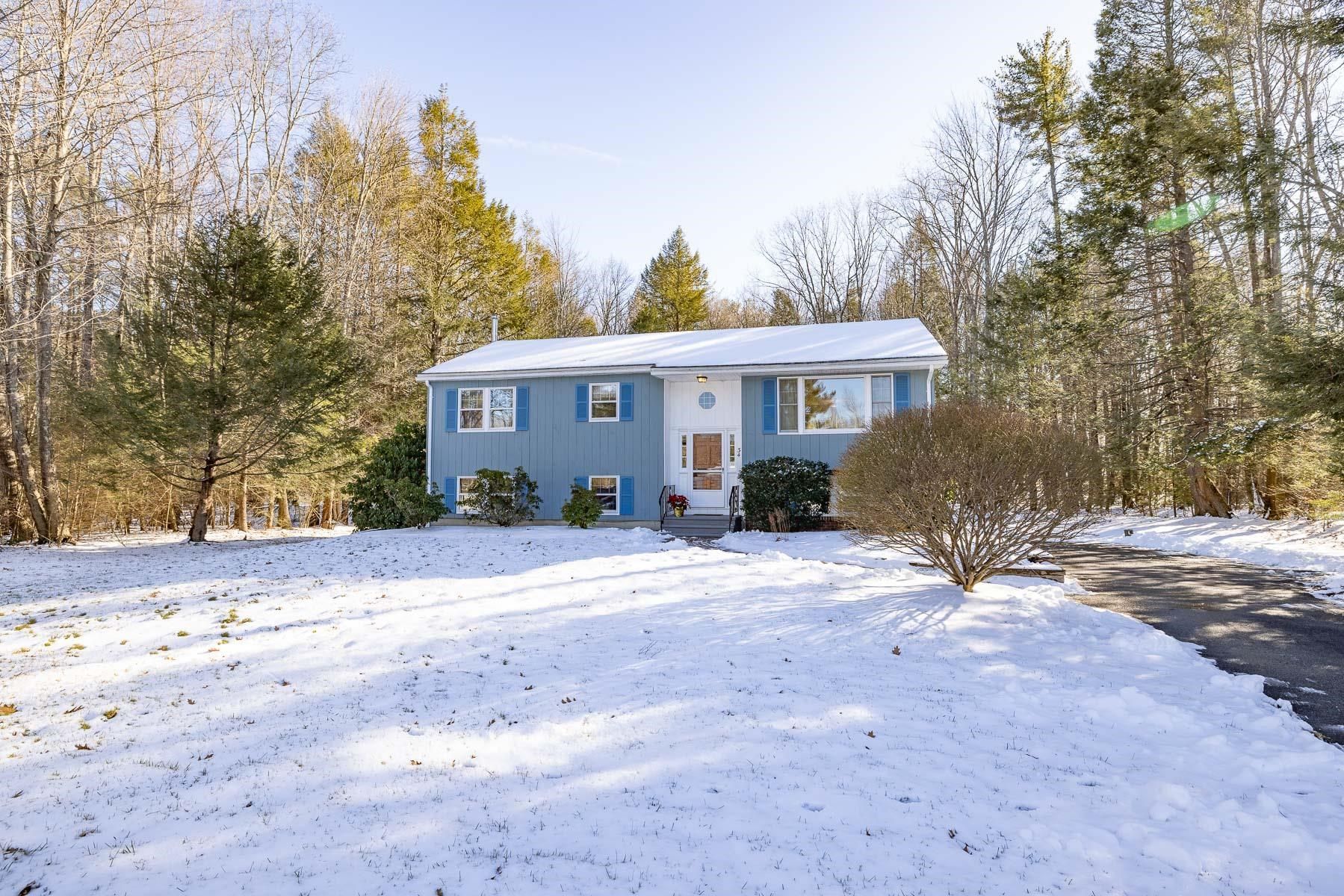 34 Lisa Beth Circle, Dover, NH 03820 - See Est. Value, Schools & More