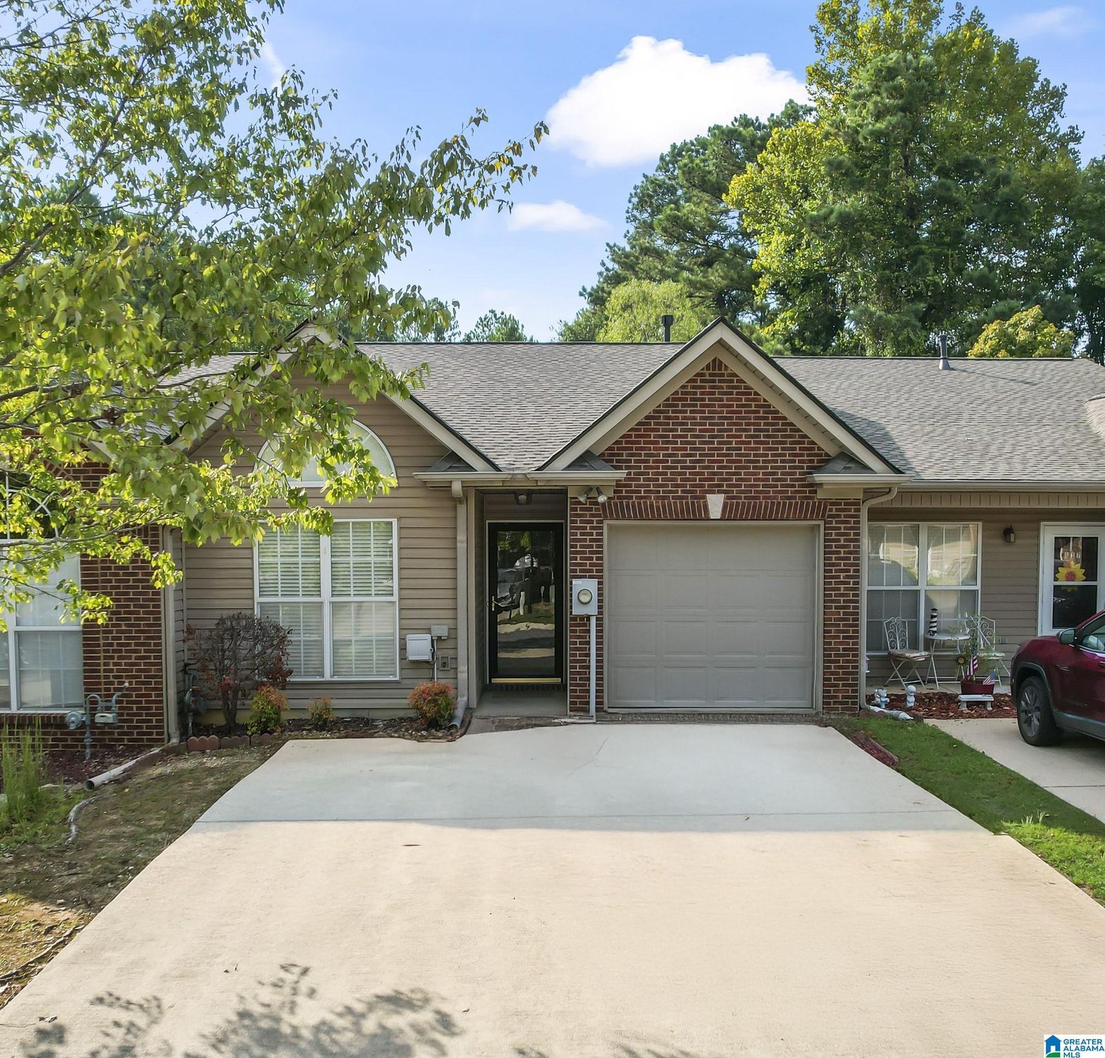 585 Cahaba Manor Dr, Pelham, AL 35124 - See Est. Value, Schools & More