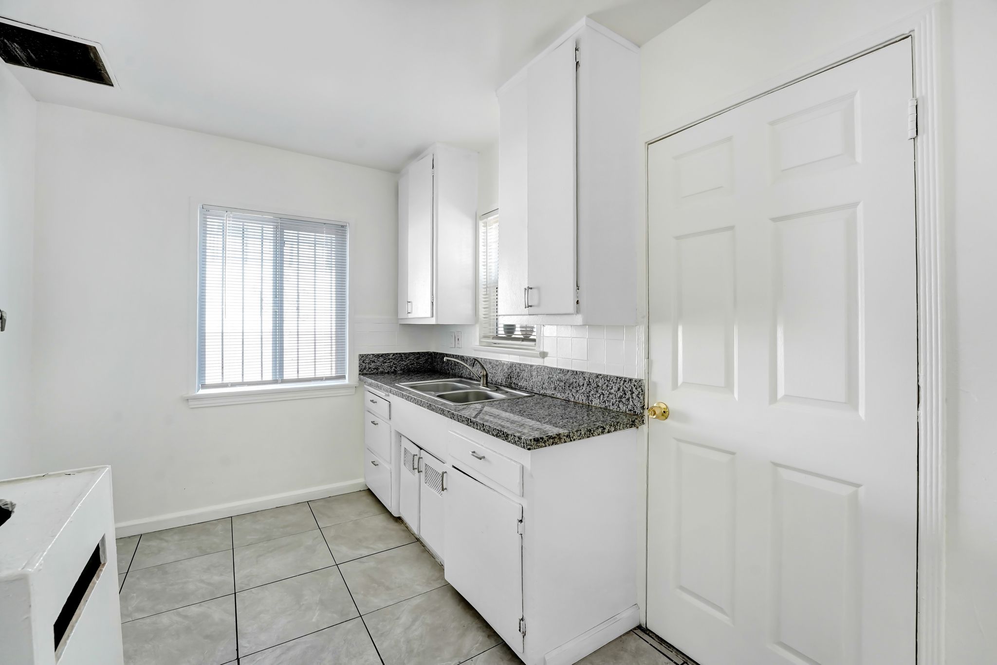 1026 W 91st St - Los Angeles, CA - Trulia | Trulia