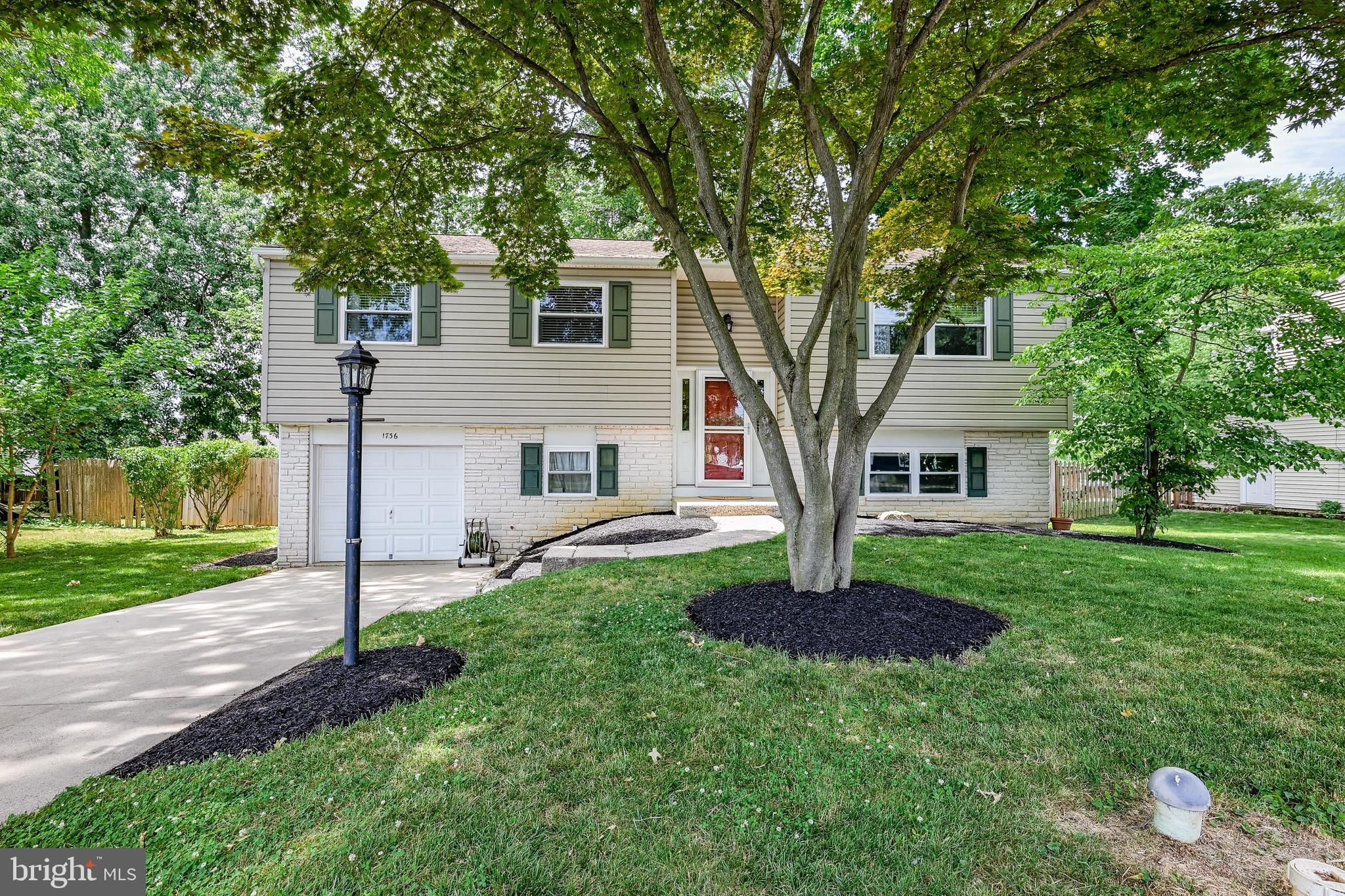 1736 Longview Dr, Lancaster, PA 17601 - See Est. Value, Schools & More