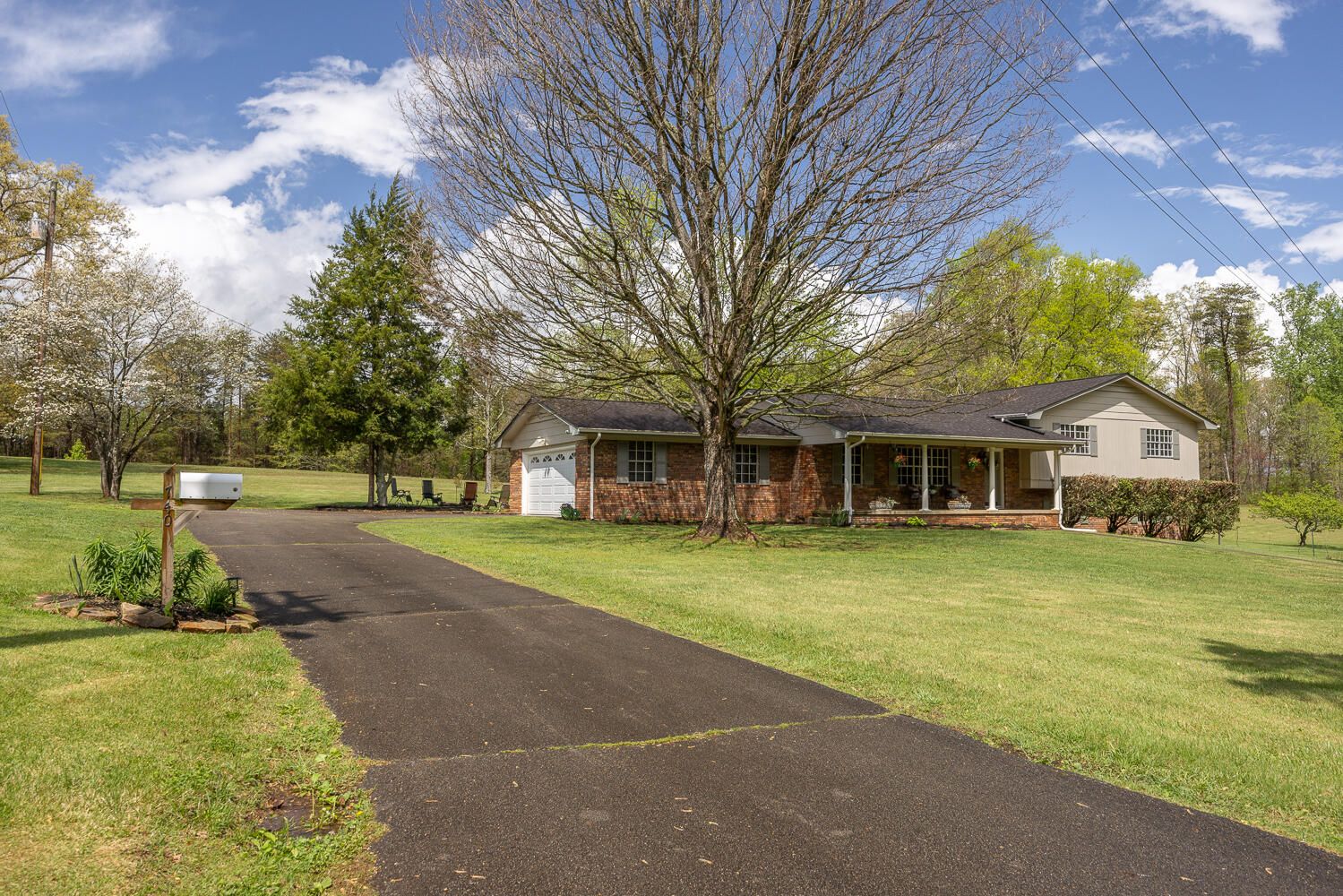 740 Topside Dr, Etowah, TN 37331 - See Est. Value, Schools & More