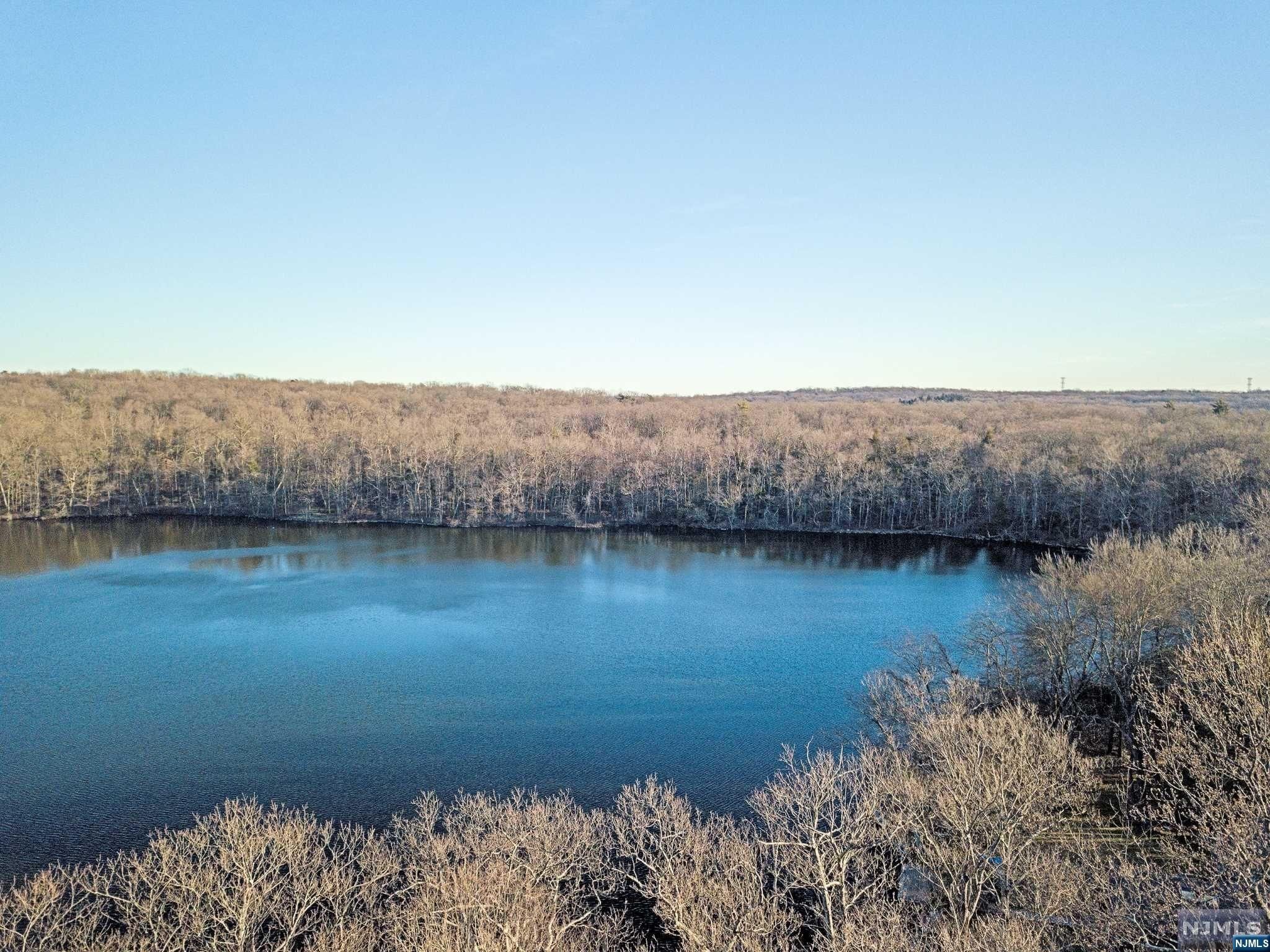 908 Fairview Lake Ln, Stillwater, NJ 07875 - See Est. Value, Schools & More