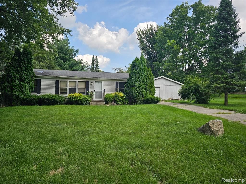 10819 Walker St, Grand Blanc, MI 48439 | Trulia