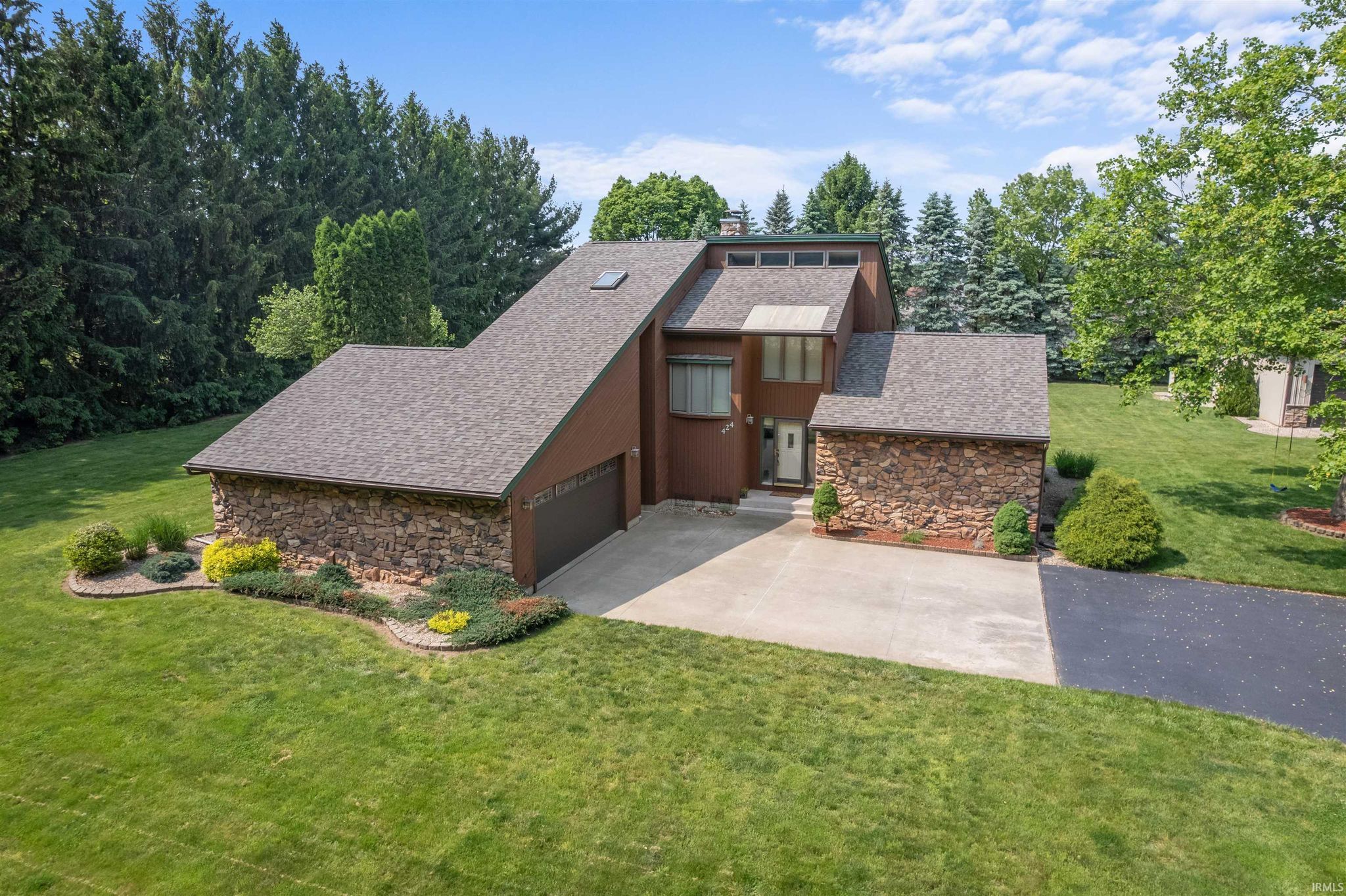 424 E Beer Rd, Milford, IN 46542 - See Est. Value, Schools & More