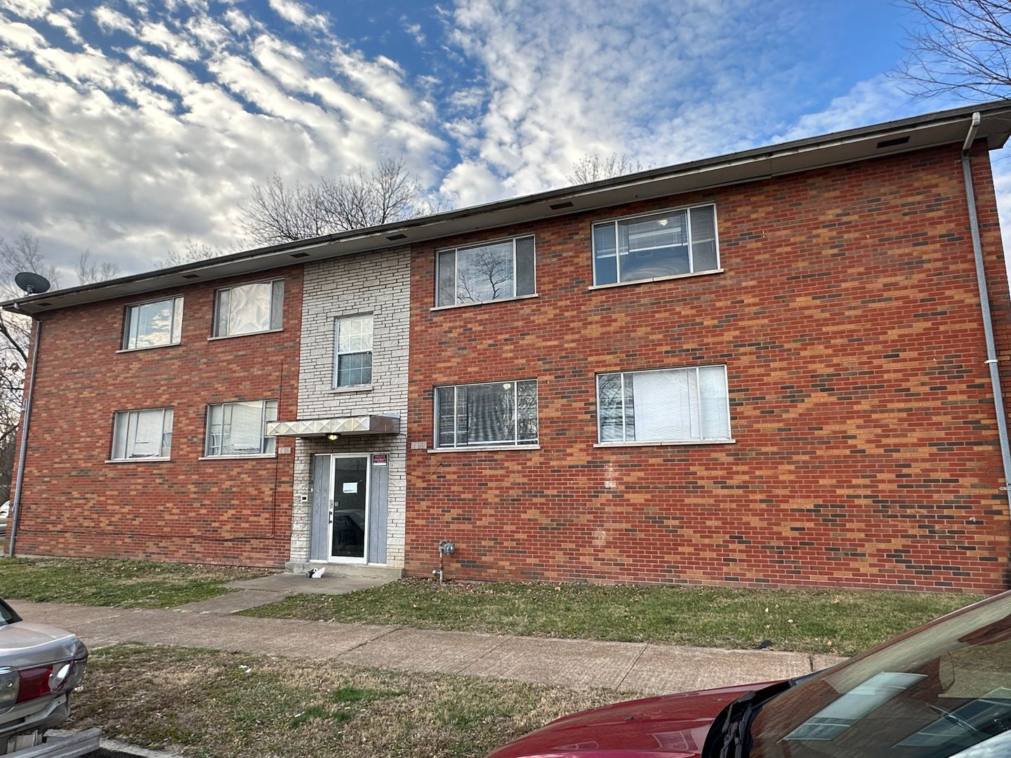 5720 Thekla Ave #A, Saint Louis, MO 63120 | Trulia