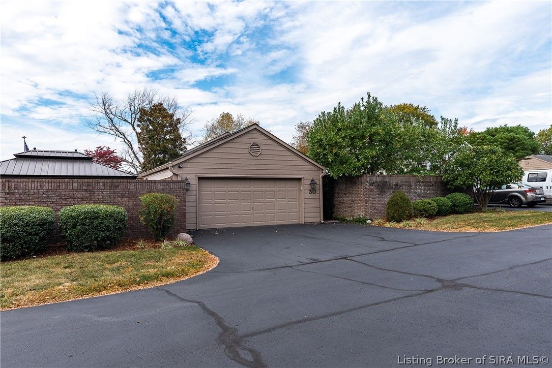 30 Abby Chase, Jeffersonville, IN 47130 - See Est. Value, Schools & More