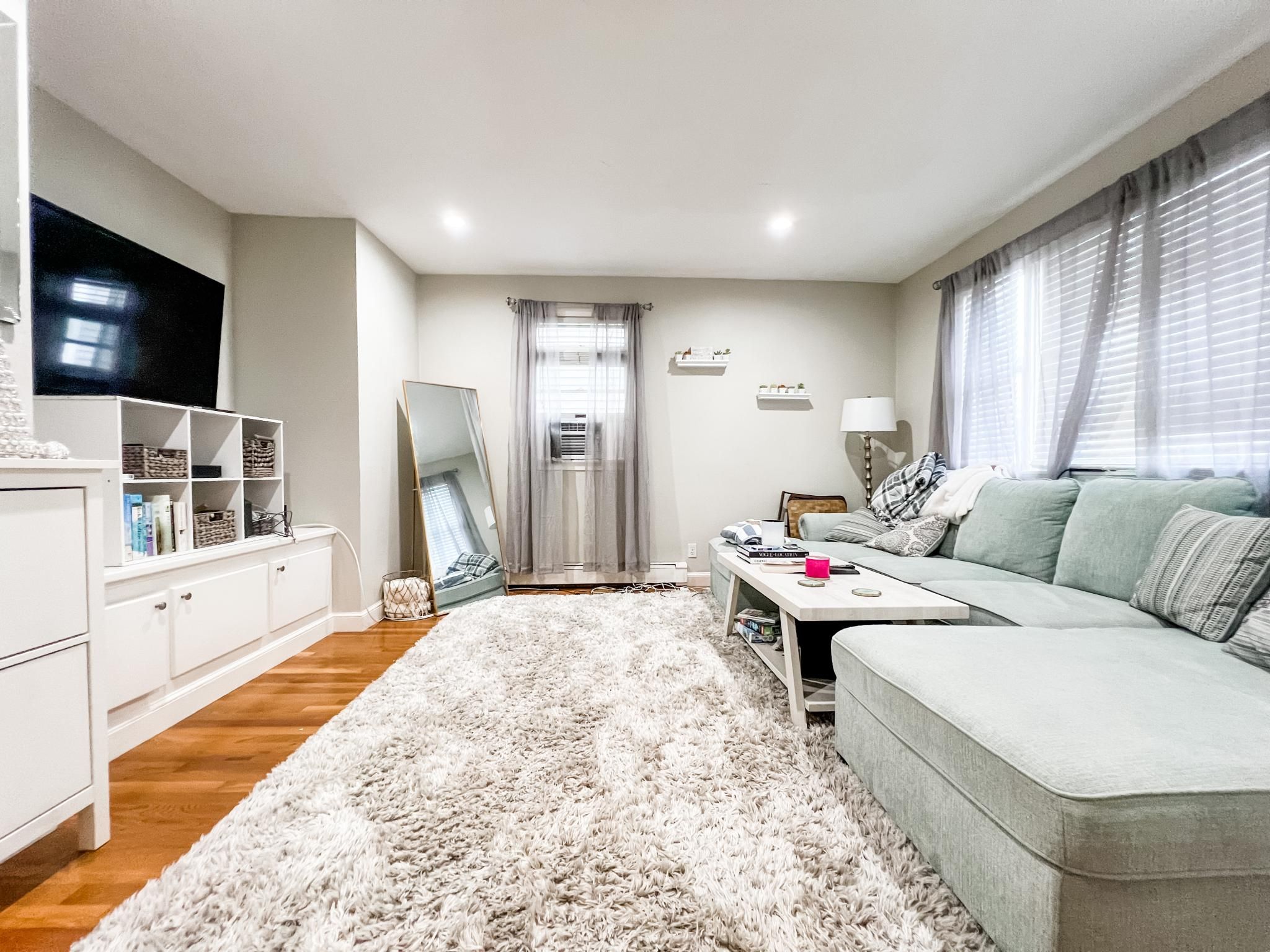 452 E 8th St #1, Boston, MA 02127 - See Est. Value, Schools & More