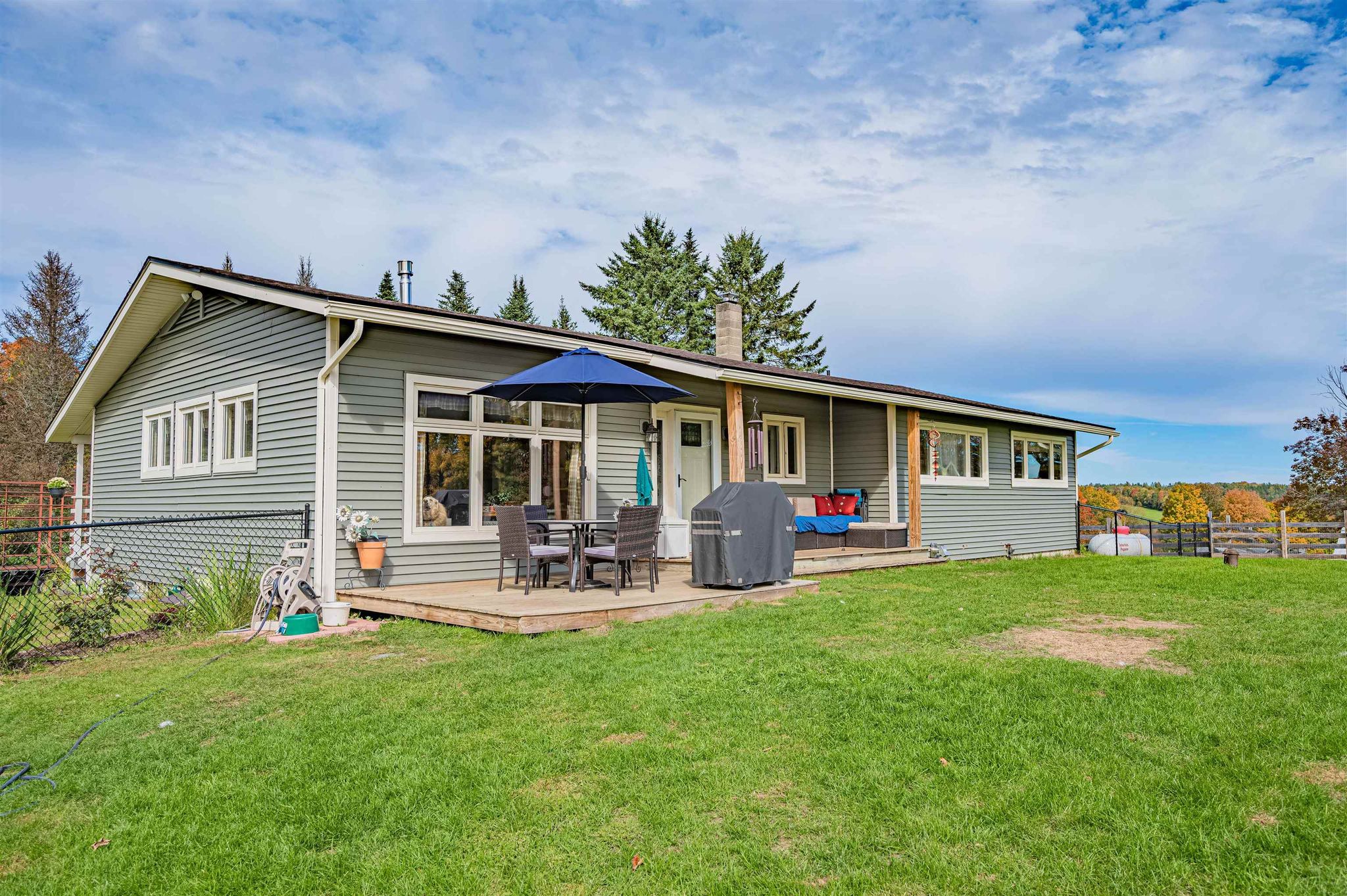 1513 Montgomery Road, East Hardwick, VT 05836 - See Est. Value, Schools ...