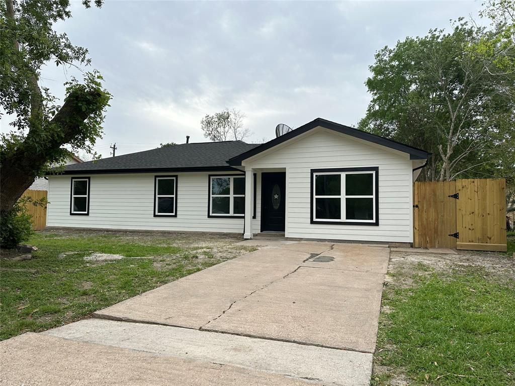 5119 Heatherbloom Dr, Houston, TX 77045 - See Est. Value, Schools & More