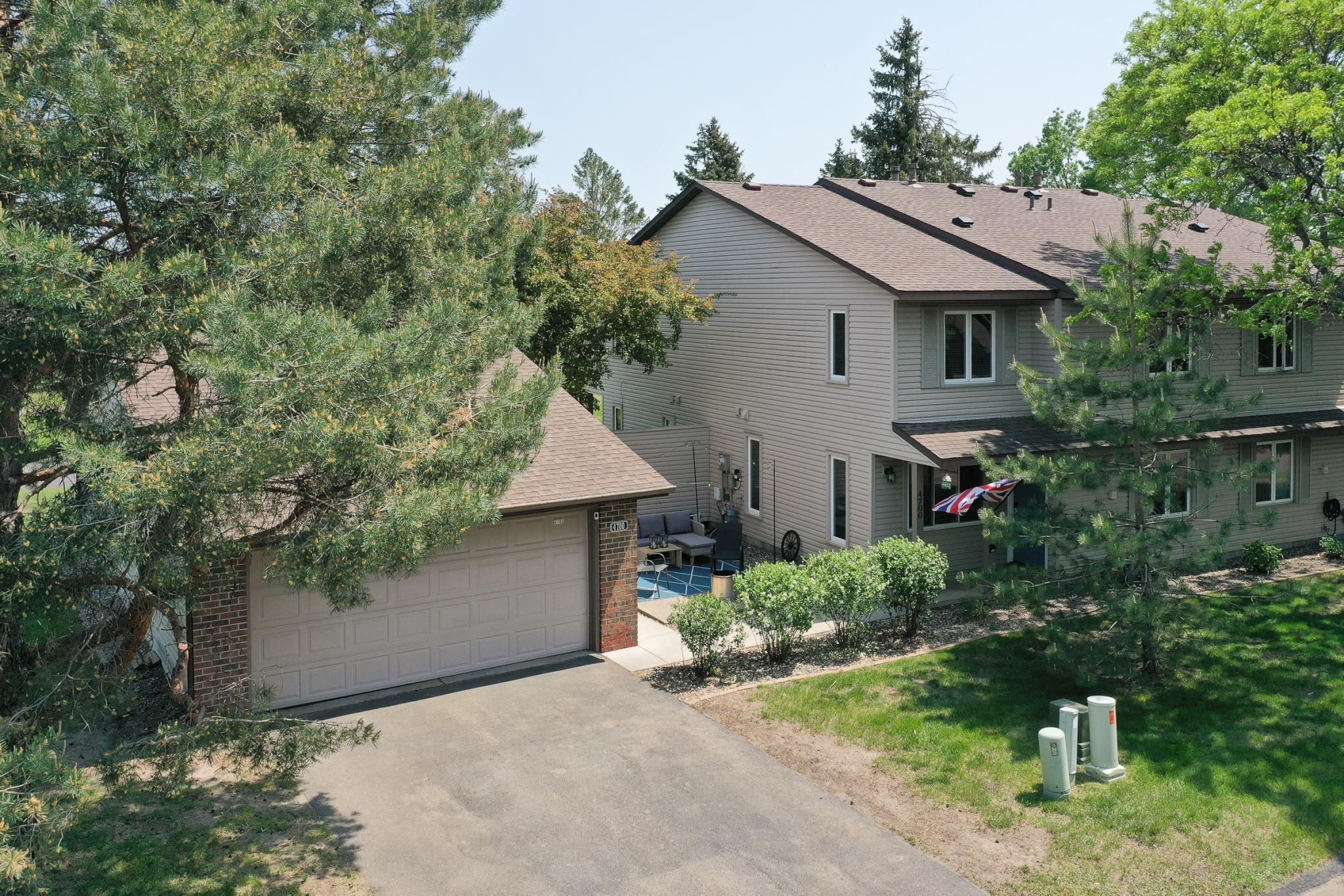 4700 Anne Point, Eagan, MN 55122 - See Est. Value, Schools & More