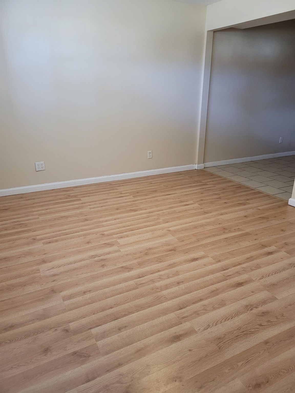 321-3 E Mill St, Carbondale, IL 62901 - See Est. Value, Schools & More