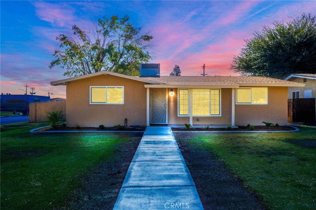 901 Mammoth Ave, Bakersfield, CA 93308 - See Est. Value, Schools & More