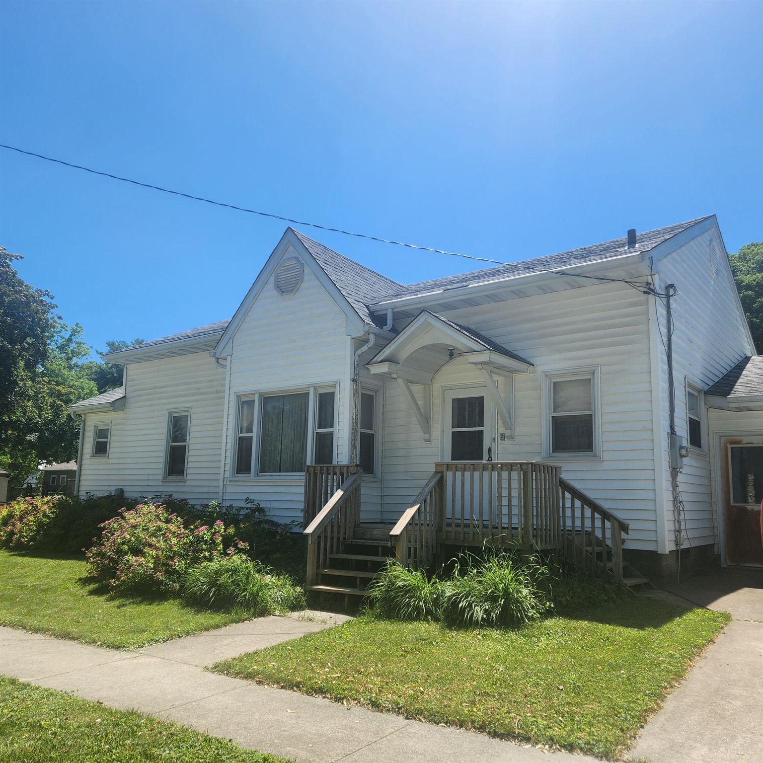 304 Spruce St NW, Elkader, IA 52043 - See Est. Value, Schools & More