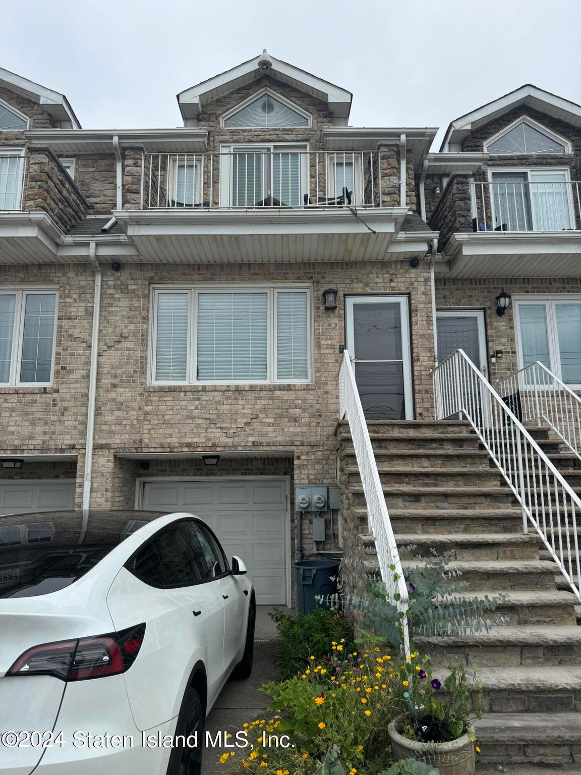 425 Father Capodanno Blvd, Staten Island, NY 10305 - See Est. Value ...