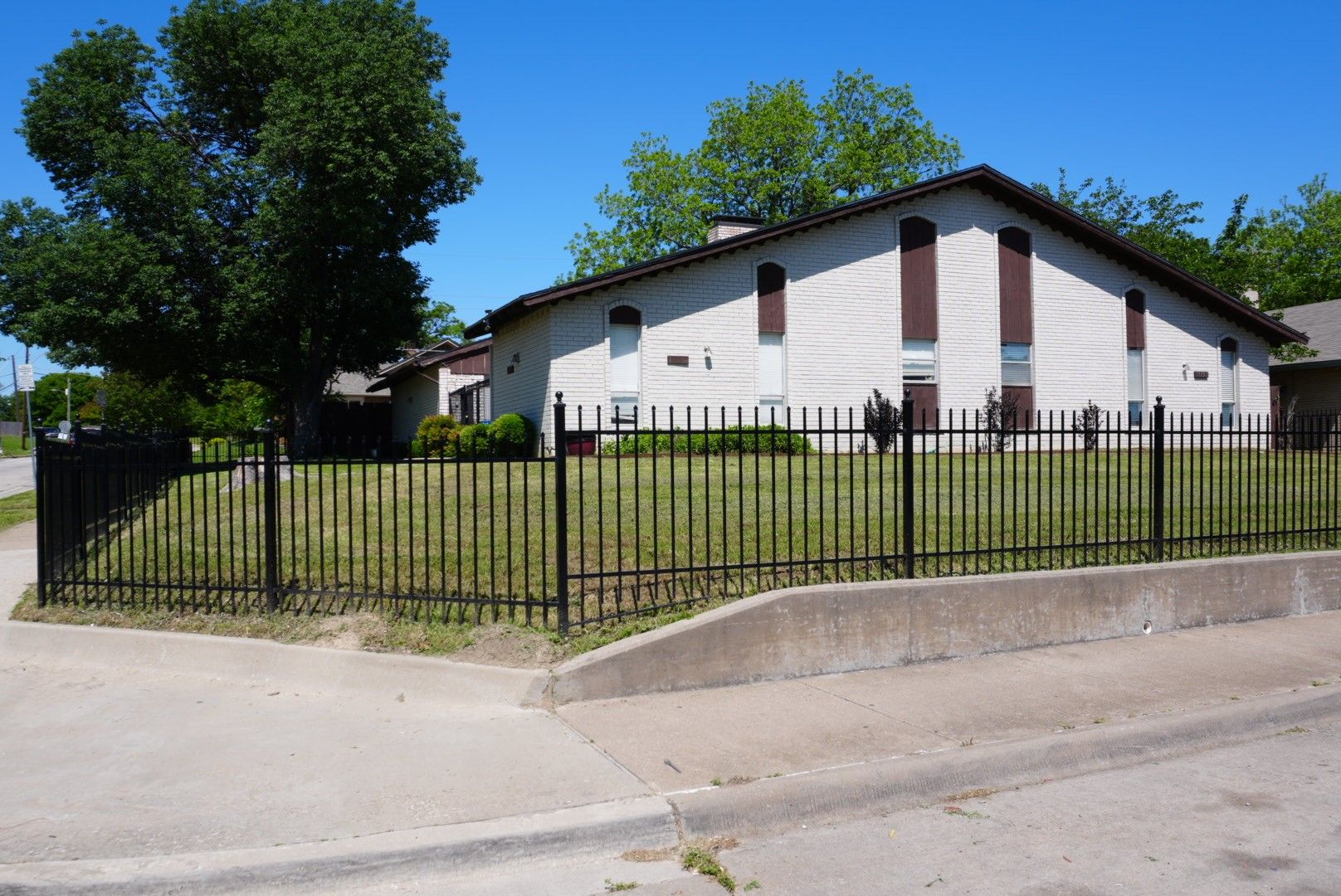 13351 Kit Ln, Dallas, TX 75240 | MLS# 20603763 | Trulia