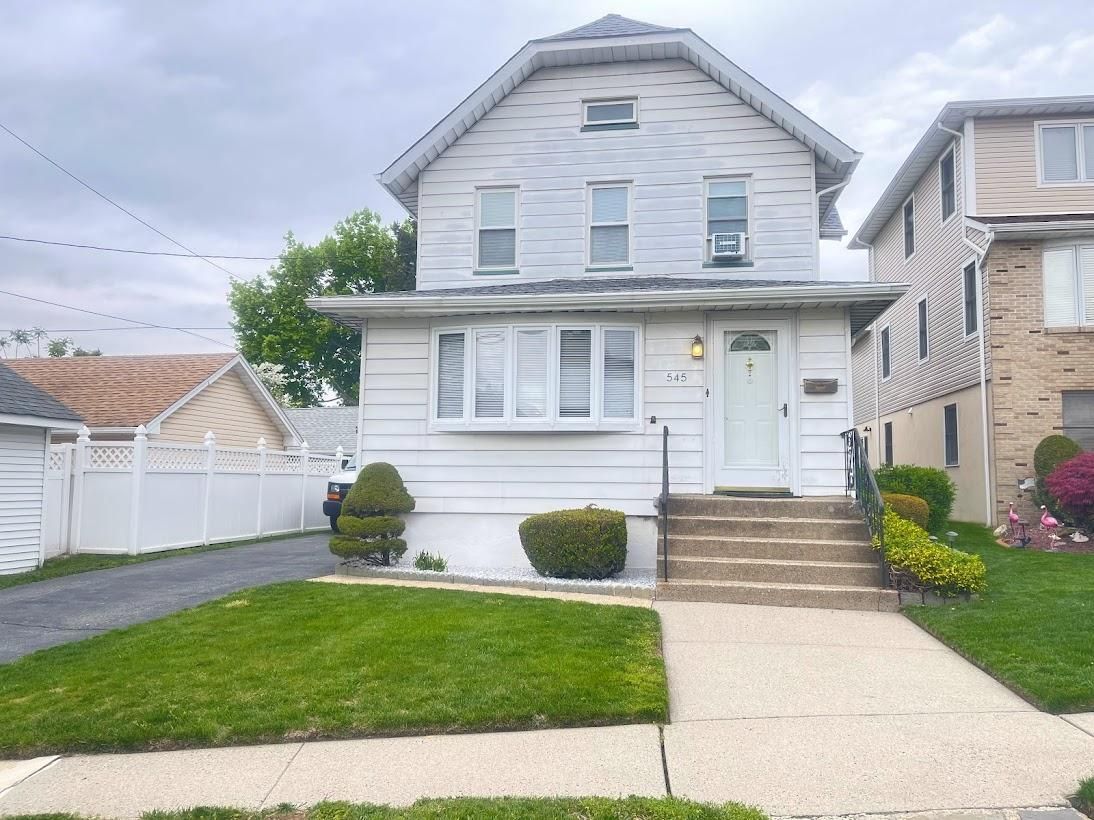 545 Union Ave, Lyndhurst, NJ 07071 - See Est. Value, Schools & More