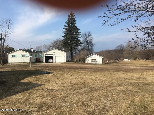 19005 Gennett Rd, Charlevoix, MI 49720 - See Est. Value, Schools & More
