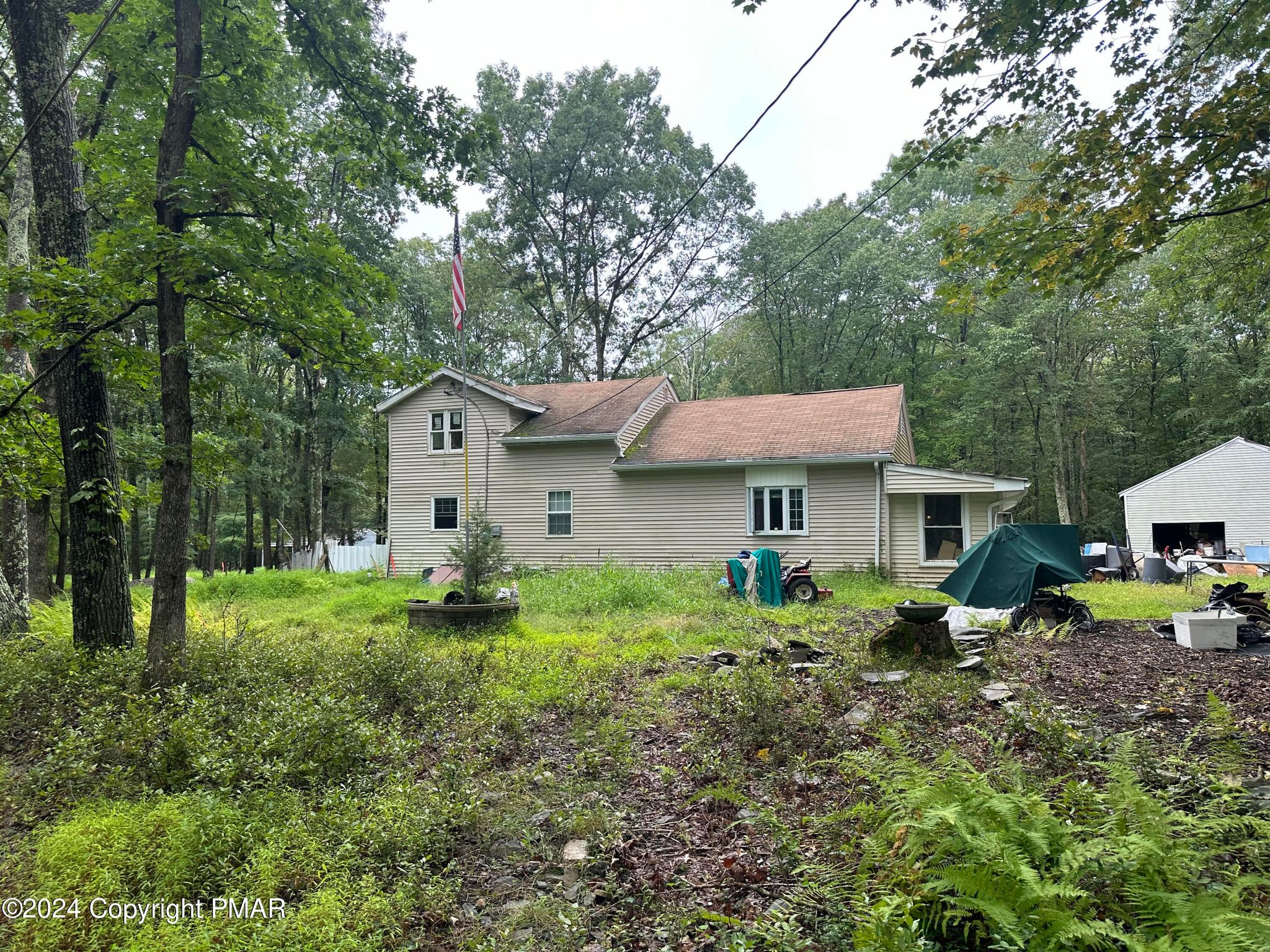 3206 Tulip Ln, East Stroudsburg, PA 18302 - See Est. Value, Schools & More