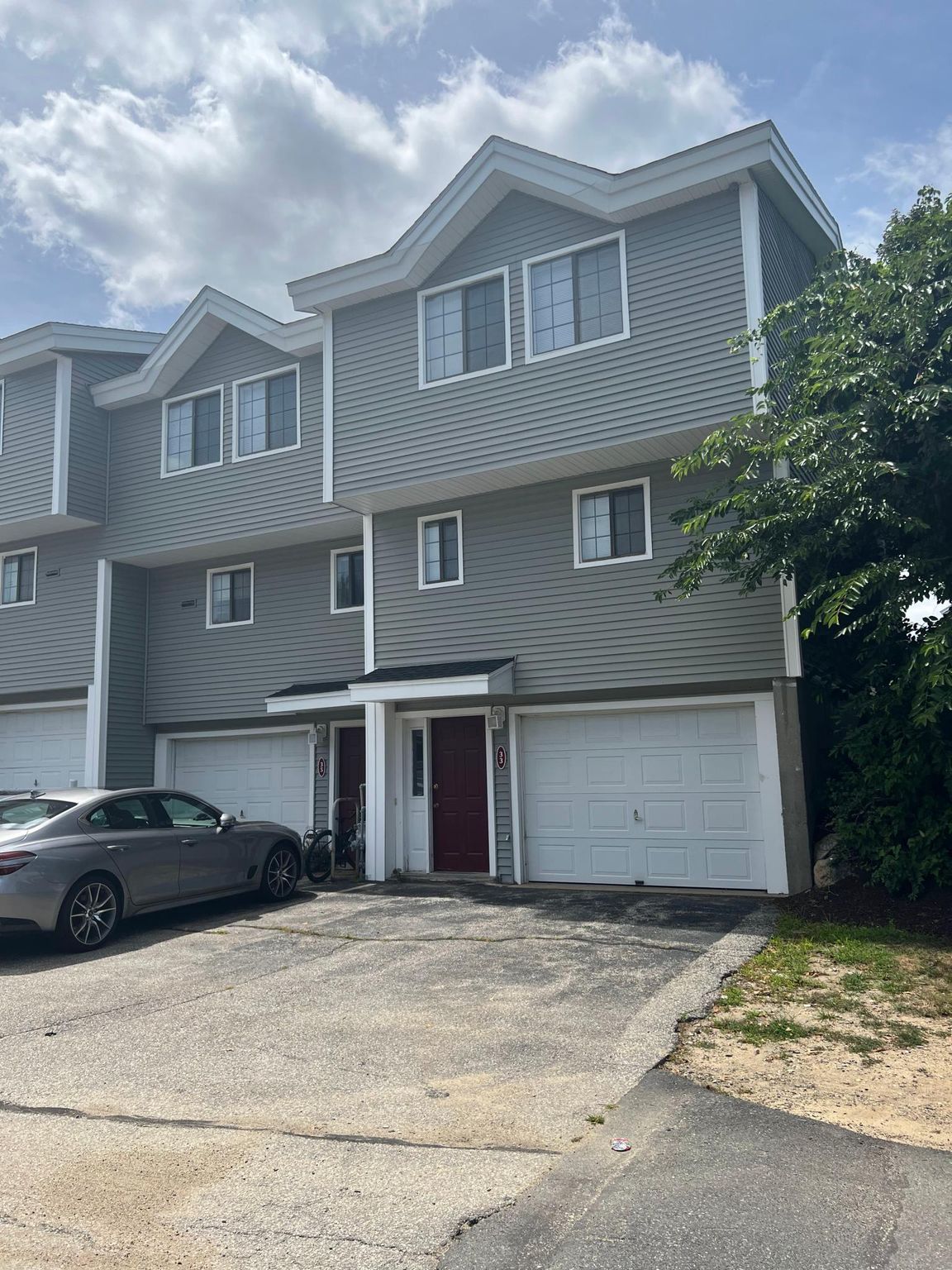 33 Quarry Way, Manchester, NH 03104 - See Est. Value, Schools & More