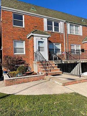 160-51 Willets Point Blvd #TOP, Whitestone, NY 11357 | Trulia