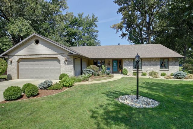 1802 Lake Shore Dr, Mahomet, IL 61853 - See Est. Value, Schools & More