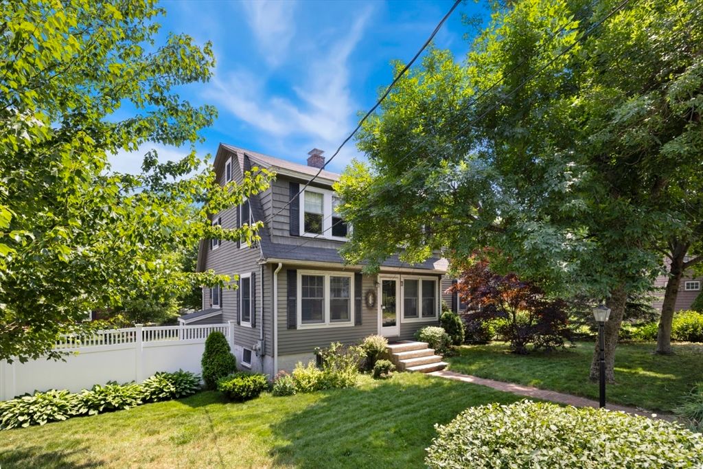 71 Grove St, Reading, MA 01867 - See Est. Value, Schools & More