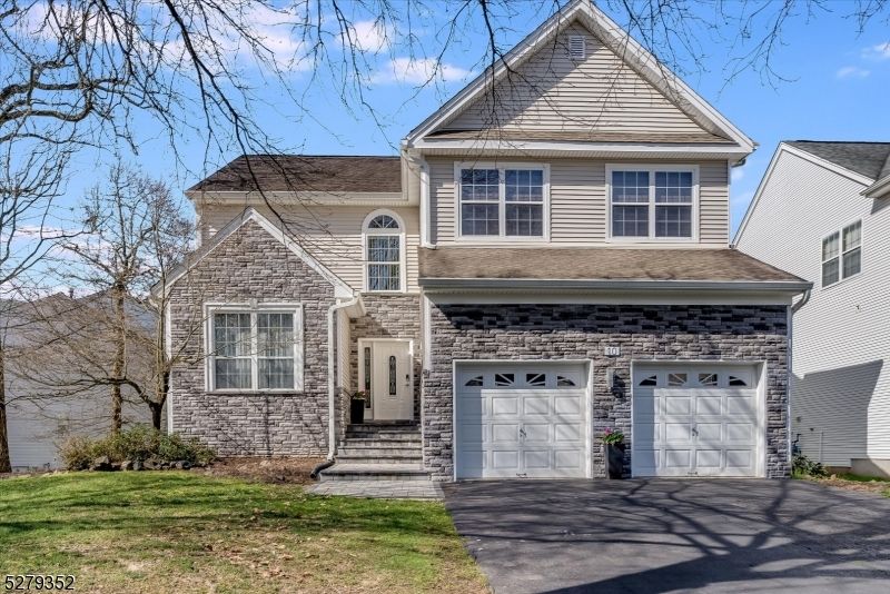 10 Lenape Trail, Cedar Grove, NJ 07009 - See Est. Value, Schools & More