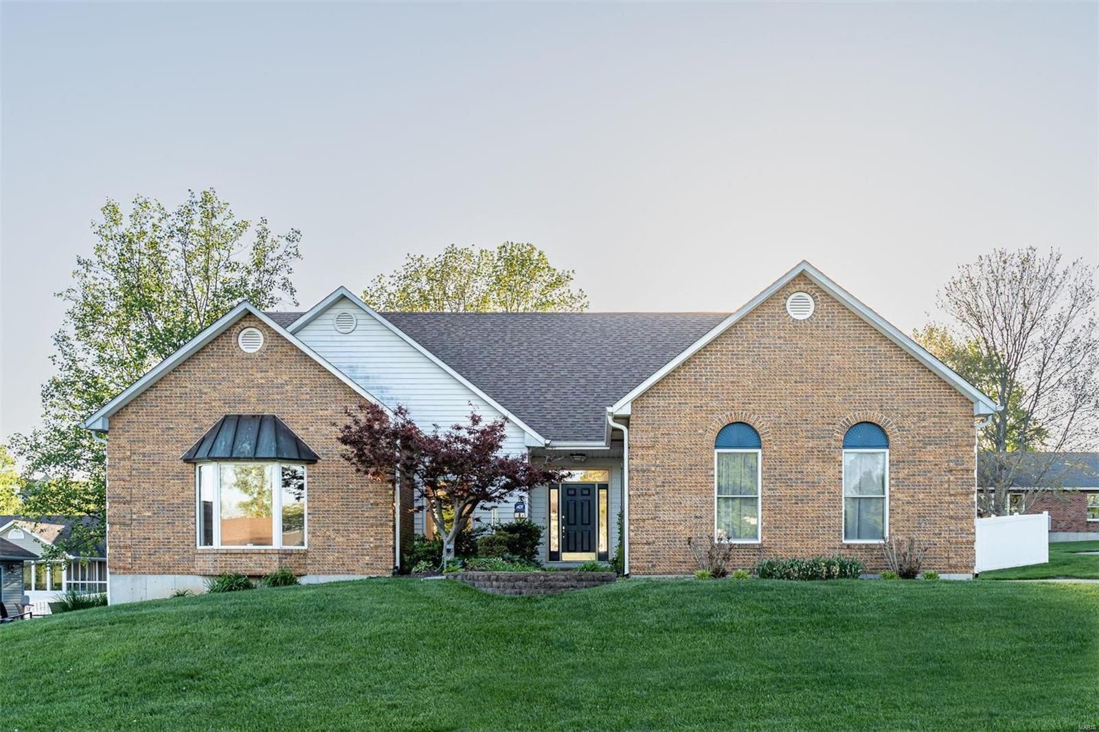 4 Grayson Ridge Dr, Washington, MO 63090 - See Est. Value, Schools & More