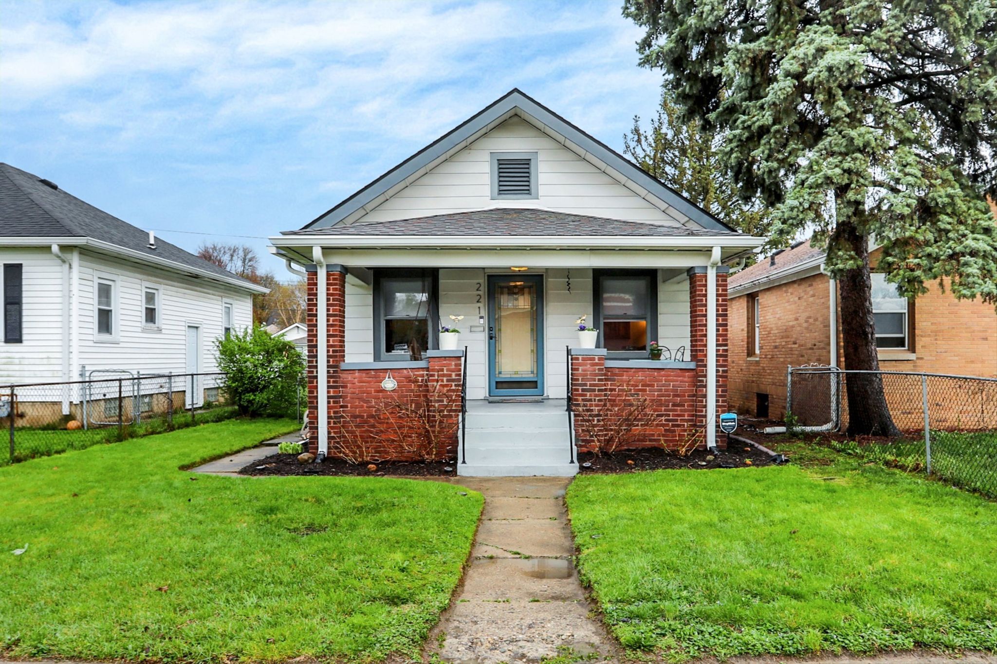 221 Mason St, Indianapolis, IN 46225 - See Est. Value, Schools & More