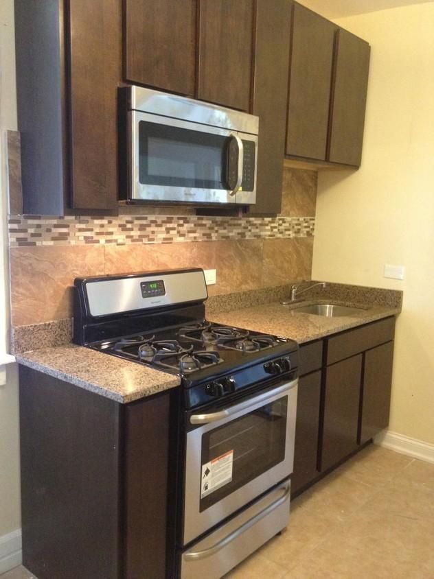 3752 W Division St #2E, Chicago, IL 60651 - See Est. Value, Schools & More